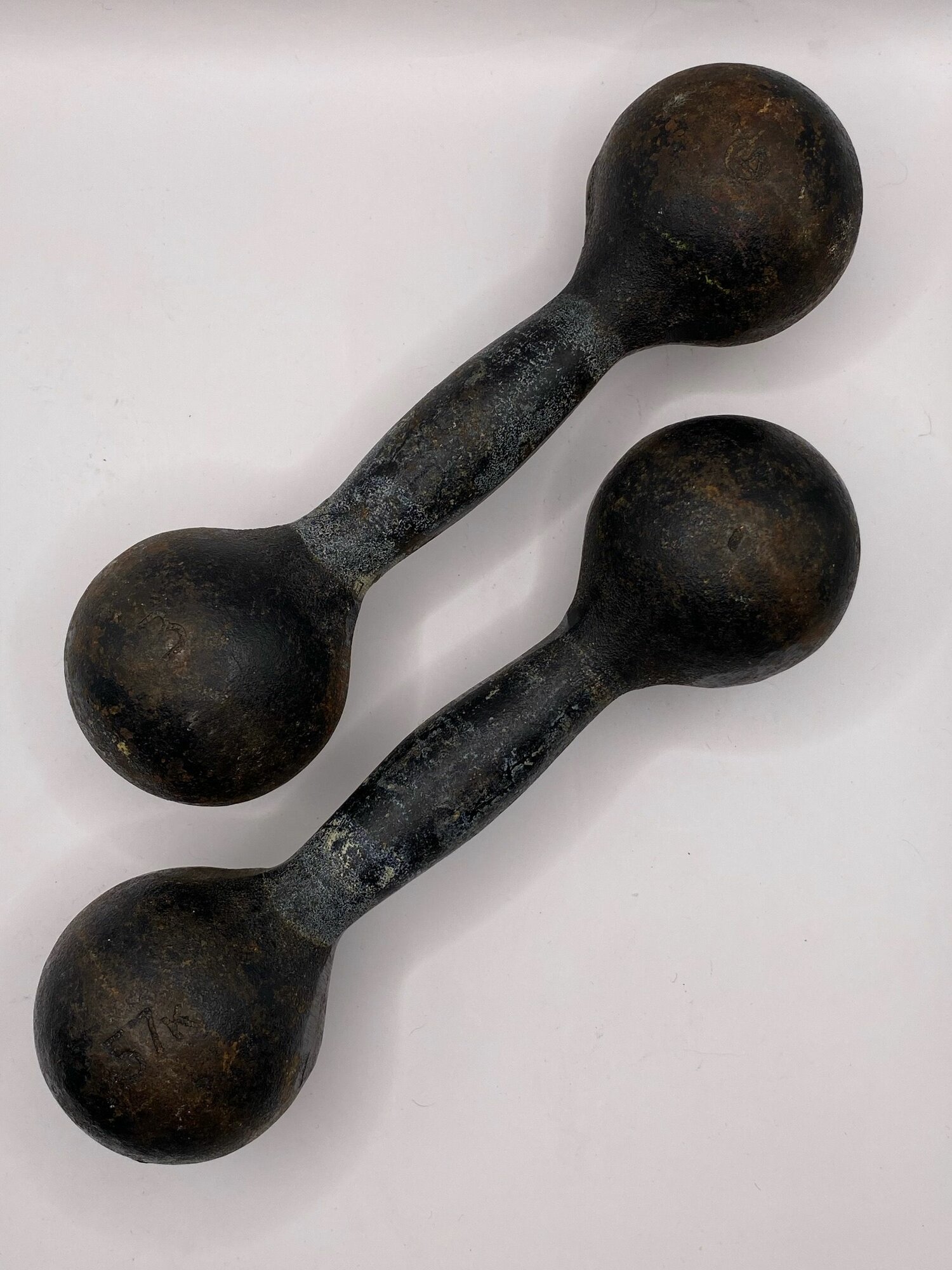 Набор гантелей по 3 кг. 2 шт. СССР. ЗИК. Клеймо. Длина: 24.5 см.