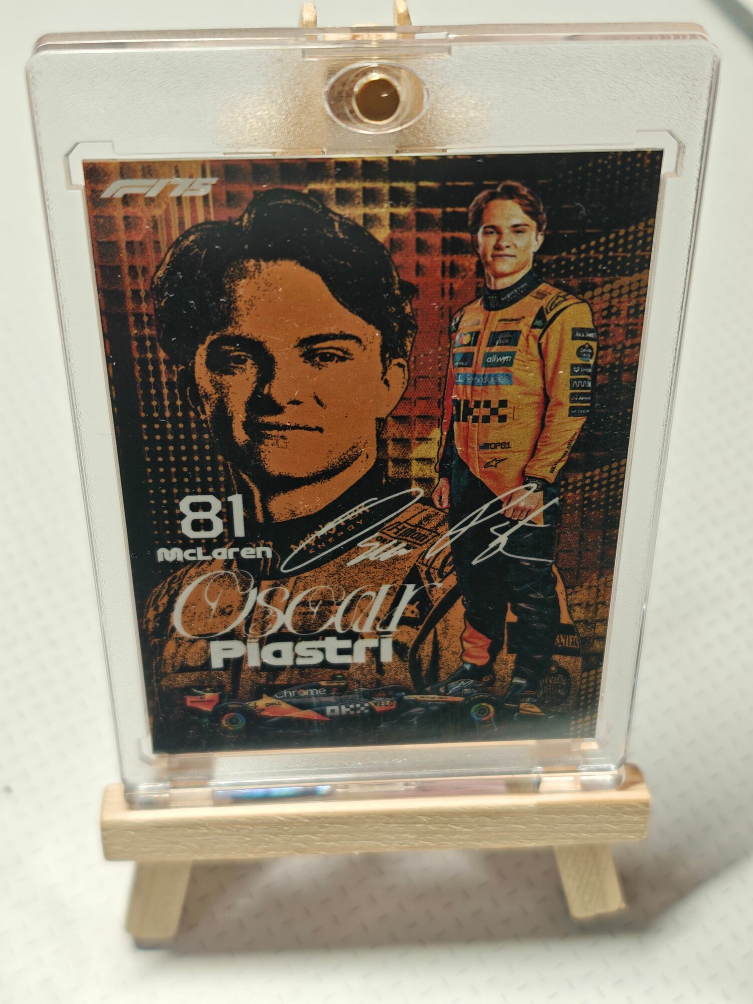 Коллекционная карточка F1 Topps McLaren Piastri