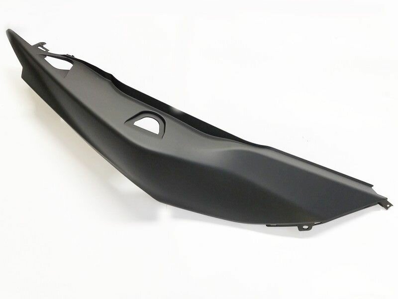 Облицовка задняя правая чёрный (BK-001UL) SYM Maxsym 500, арт. 83500-TL1-000-JH