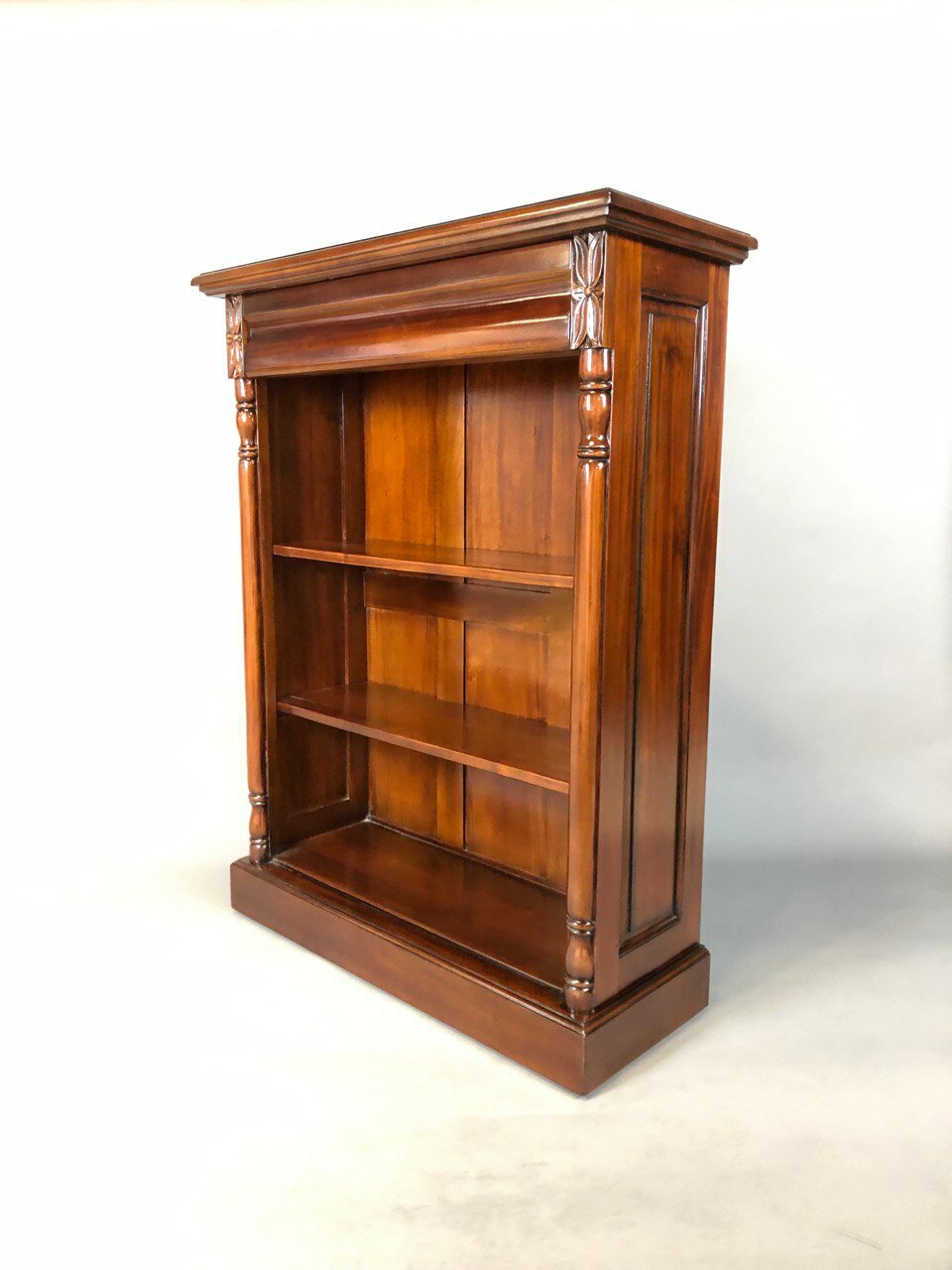 Стеллаж для книг DOMKORLEONE h120 см, из красного дерева (mahogany wood), цвет орех HP (коричневый)