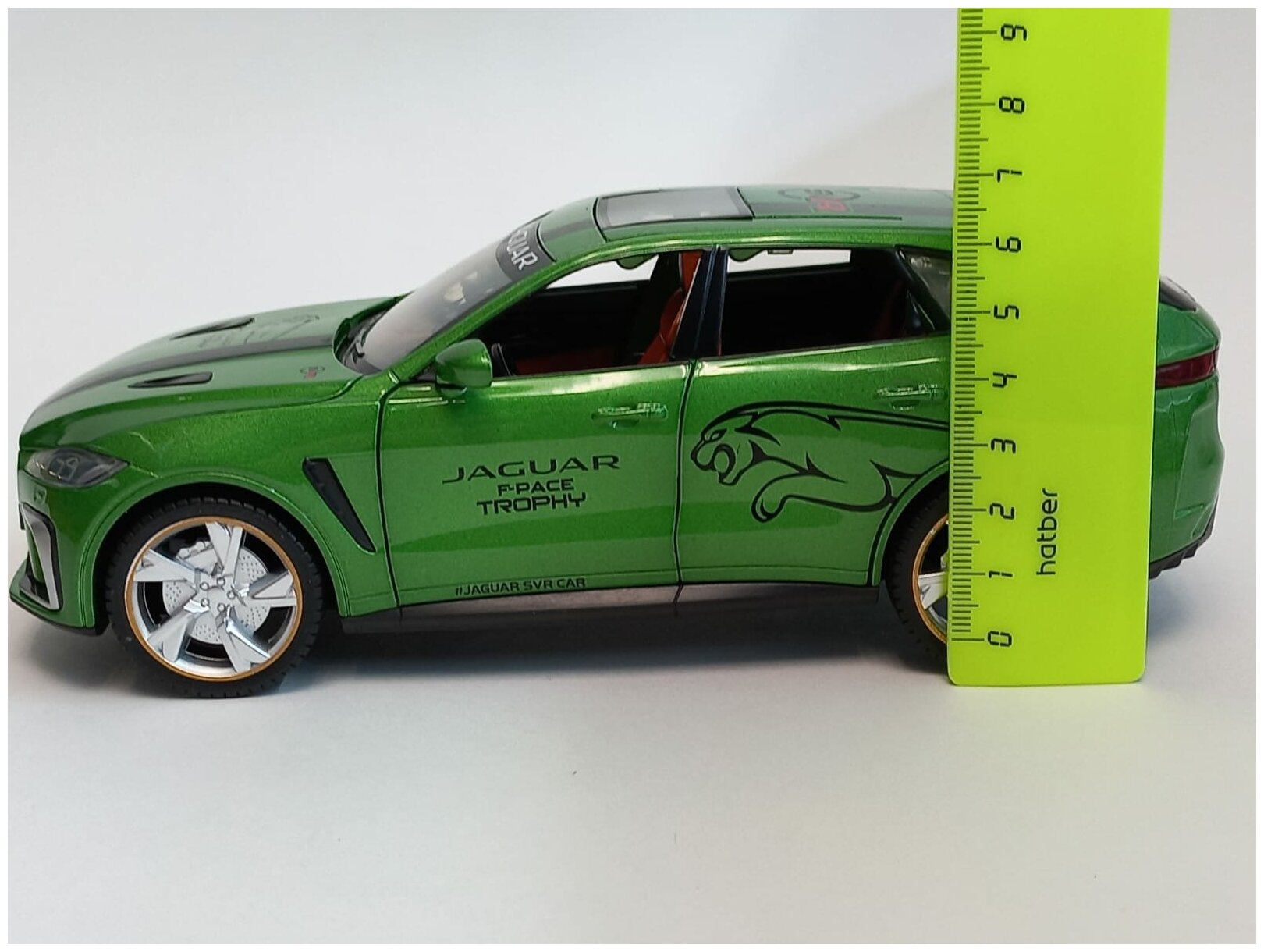 Машинка Jaguar E-Pace металлическая 1:24, свет, звук , открывается люк ...