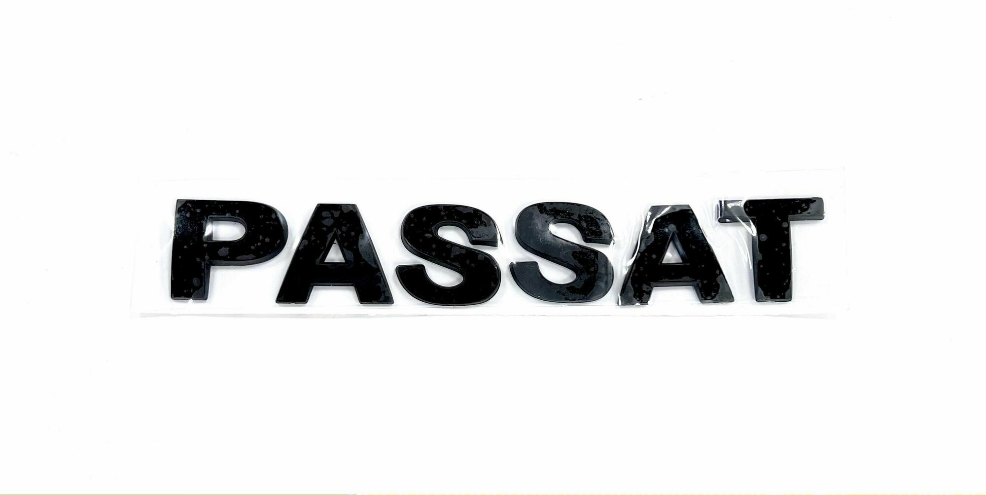 Шильдик "PASSAT" на багажник авто VOLKSWAGEN PASSAT черный (длина 16,5см). Фольксваген Пассат