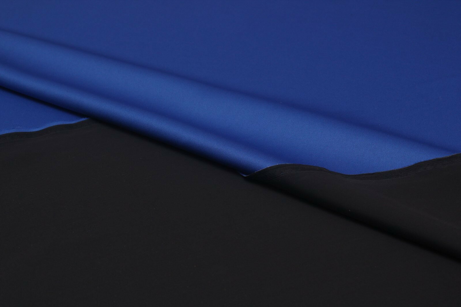 Ткань Неопрен чёрный, ярко-синий, 460 г/пм, ш146см, 0,5 м