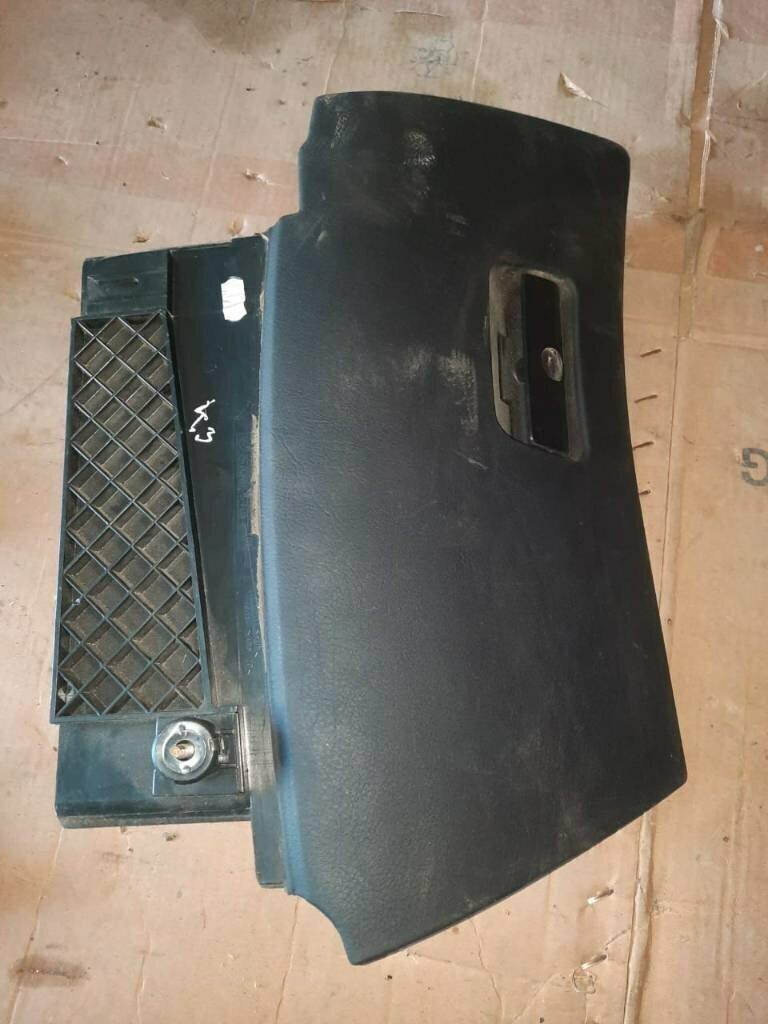 Бардачок BMW 5 E39 1999