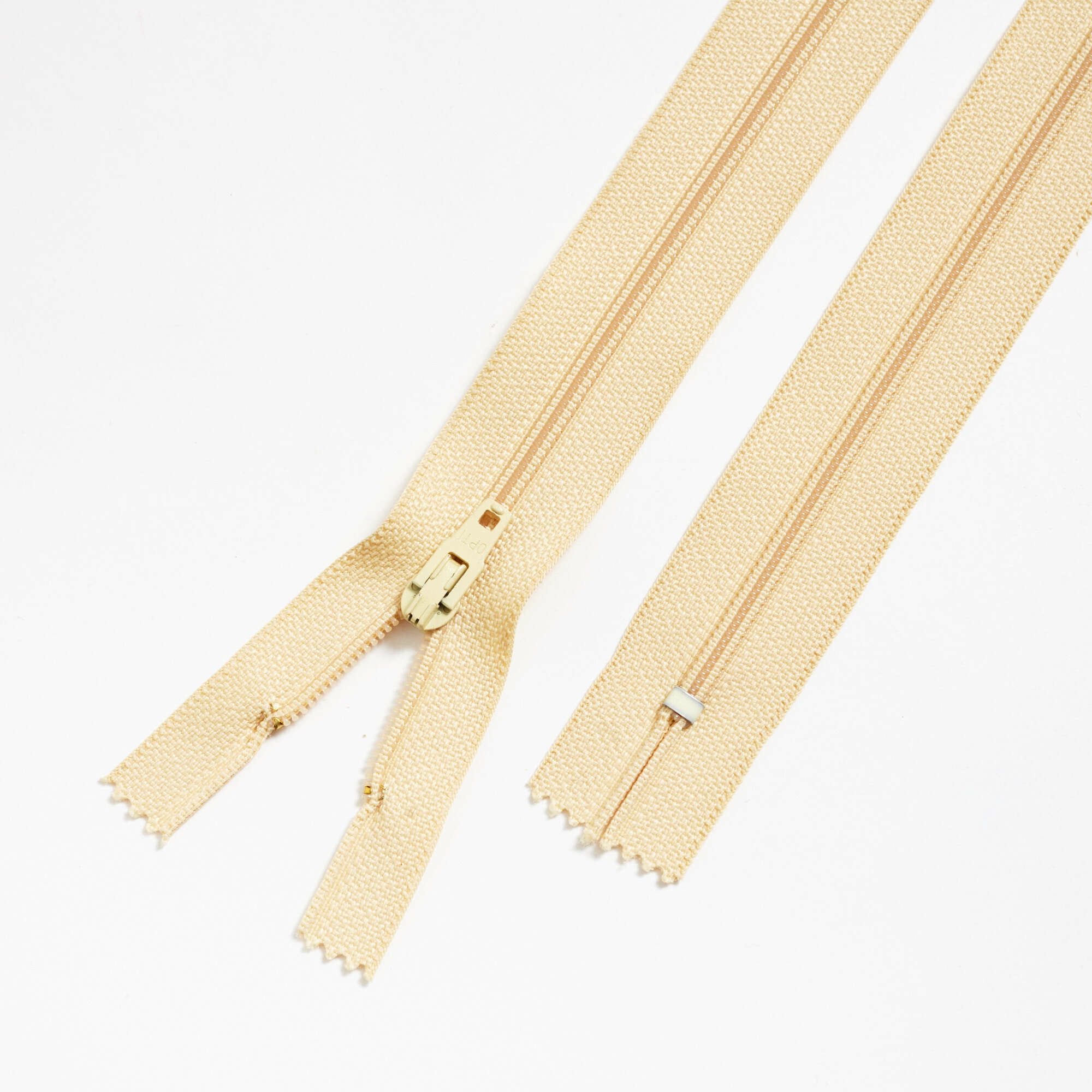 Молния неразъемная спиральная, пластик Т3 - 18см ( 1 зам.) Комплект из 5-ти шт.