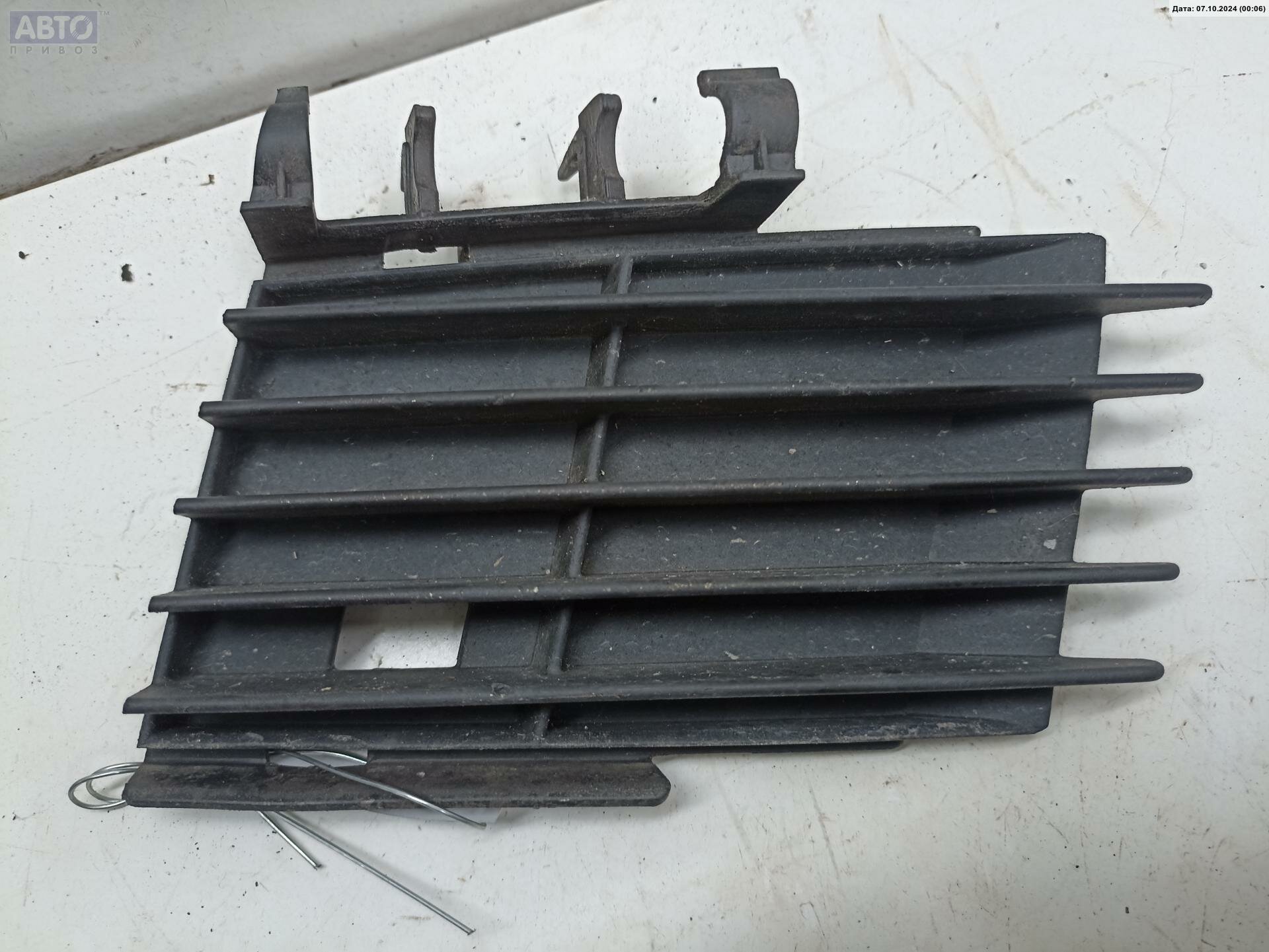 Решетка (заглушка) в бампер Opel Vectra C (2002-2008)