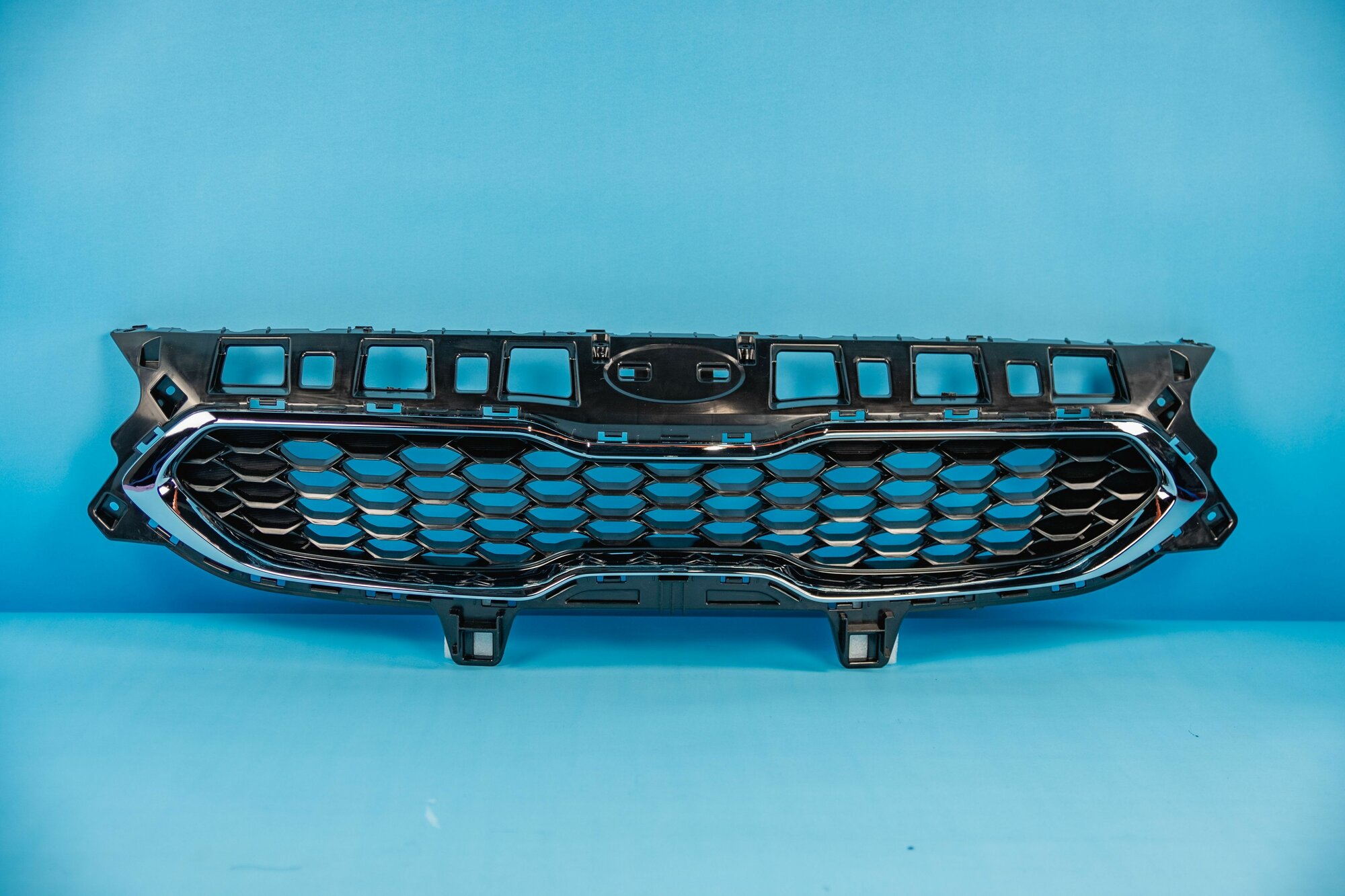 Решетка радиатора для Киа Сид 3 Kia Ceed 2018-2021 верхняя решётка переднего бампера наружная