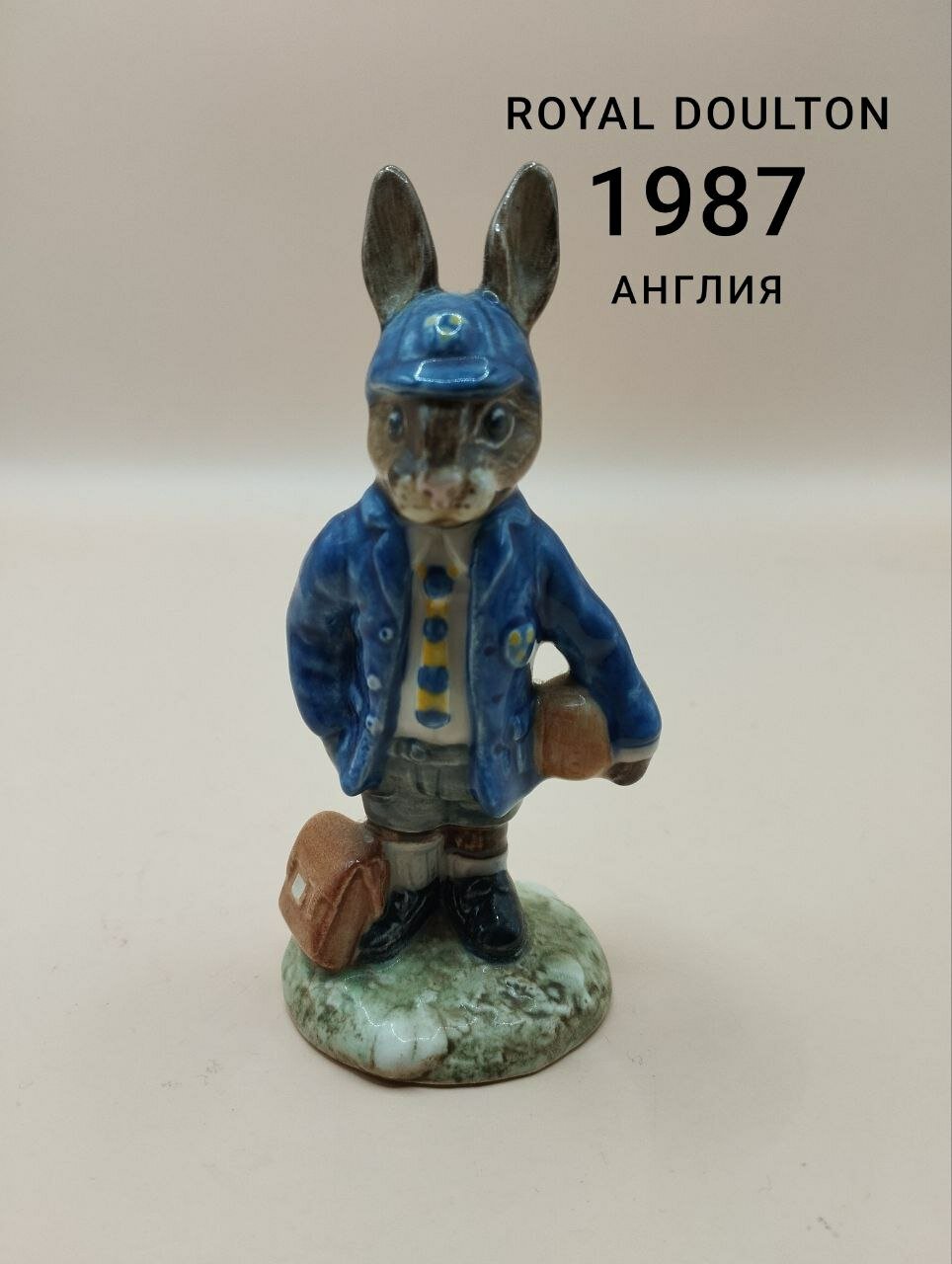 Статуэтка кролика Bunnykins Англия Royal Doulton