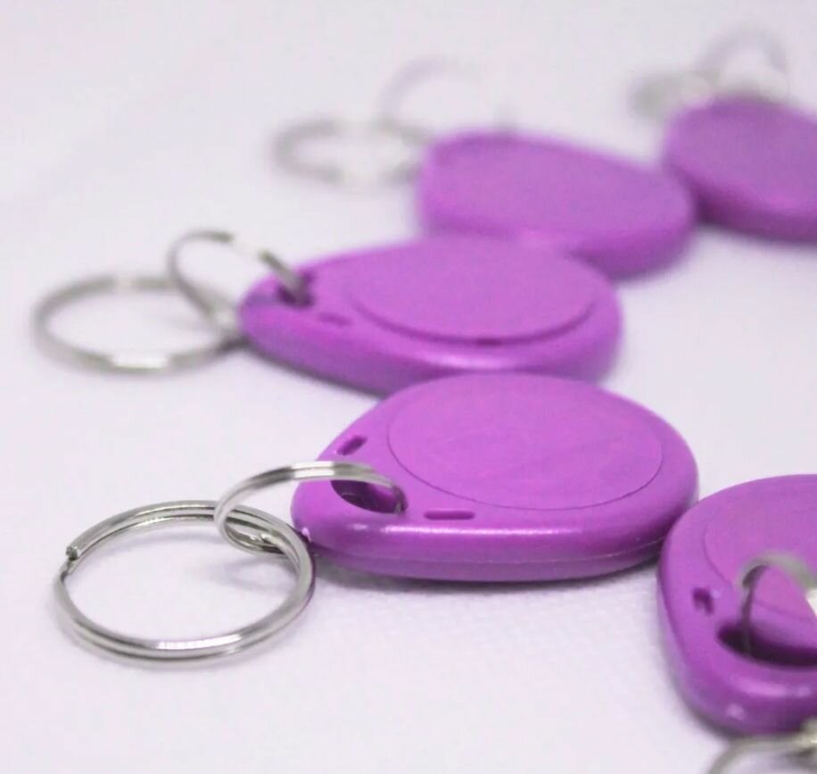 Ключ для домофона Proxy T5577 (50шт) перезаписываемый , магнитный RFID. Частота 125 кГц. Брелок-заготовка для копирования Em-marine . Цвет розовый