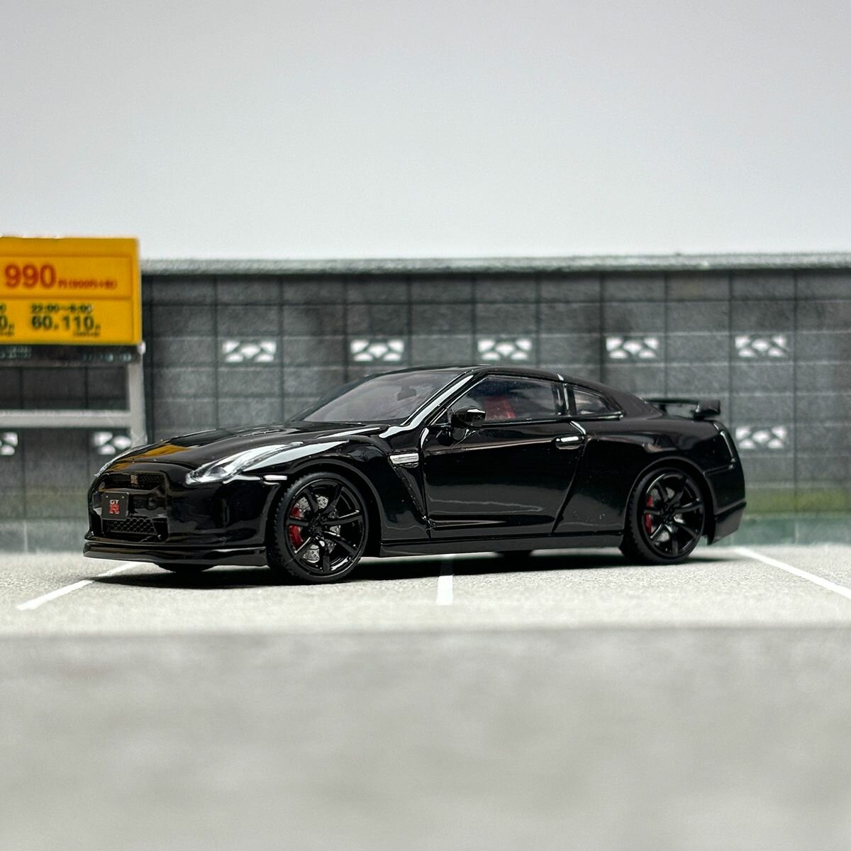 Focal Horizon 1:64 FH Nissan GT-R R35 Легковая модель автомобиля