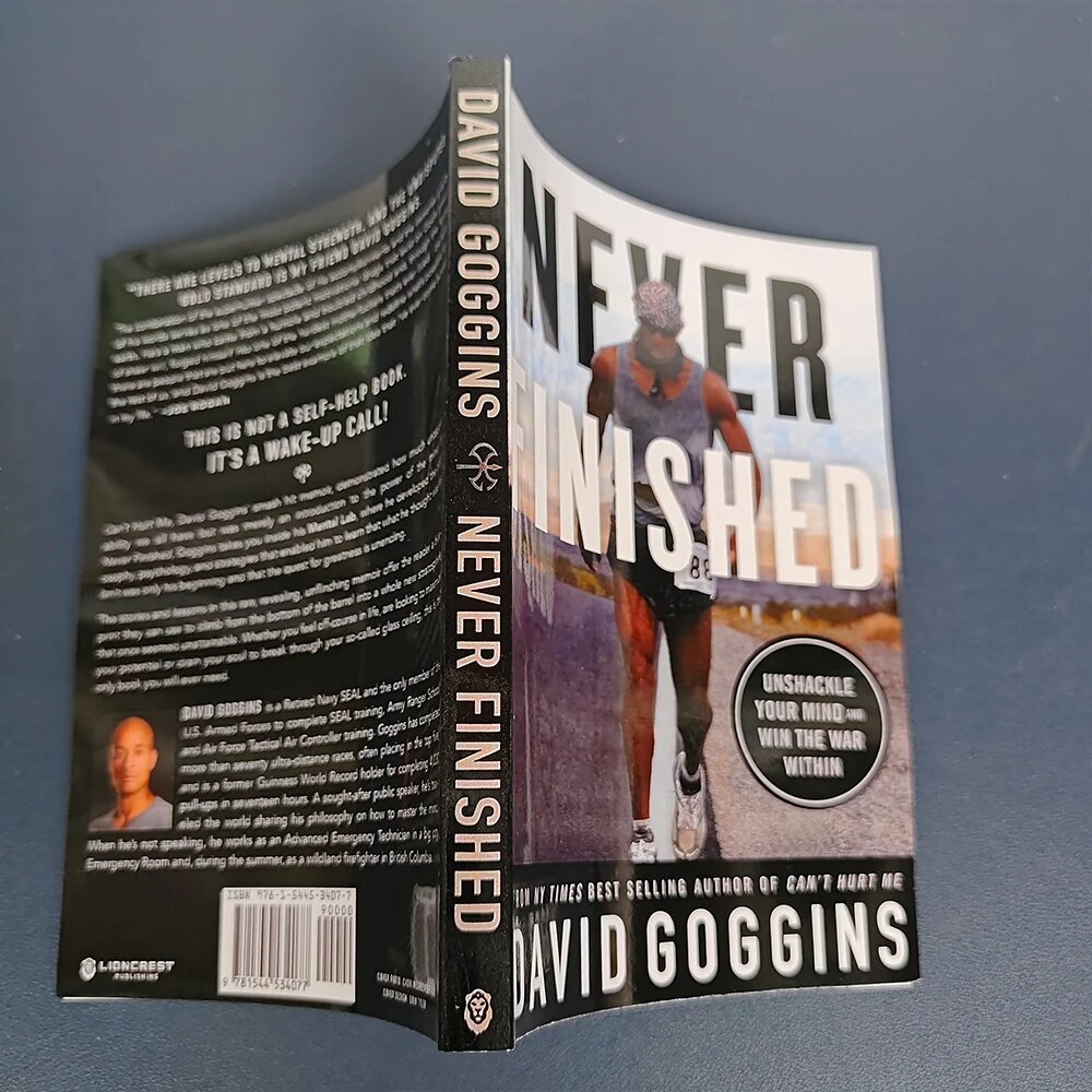 Never Finished Дэвид Гоггинс. Биография в твердом переплете на английском языке для взрослых — фото 1