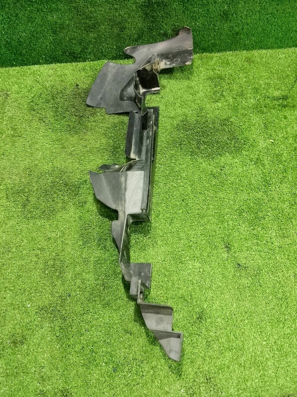 Дефлектор радиатора Audi A6 Allroad Quattro C5 (2000 2006) Б/У с пробегом