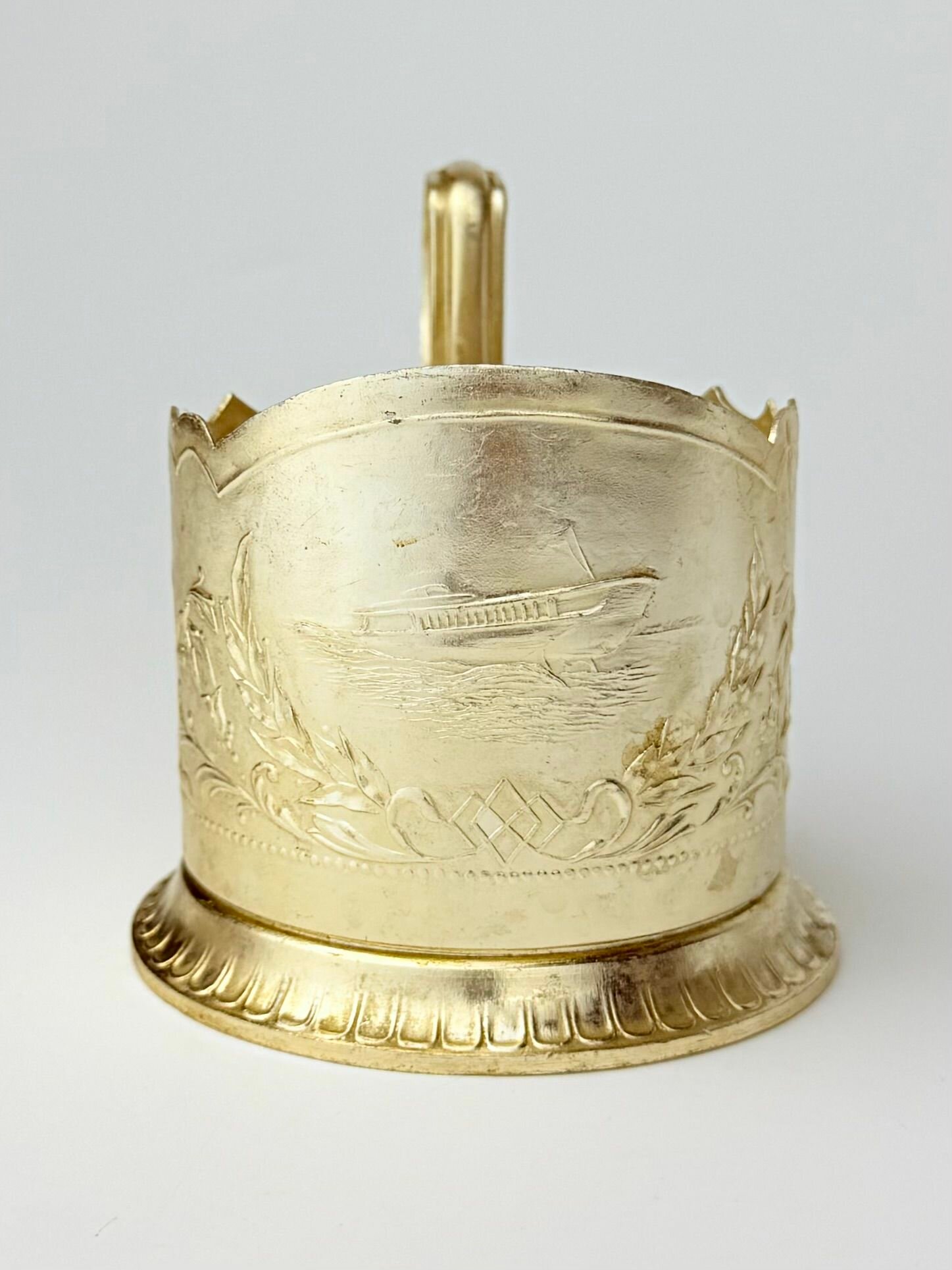 Советский винтажный алюминиевый подстаканник Корабль, клеймо КХИ