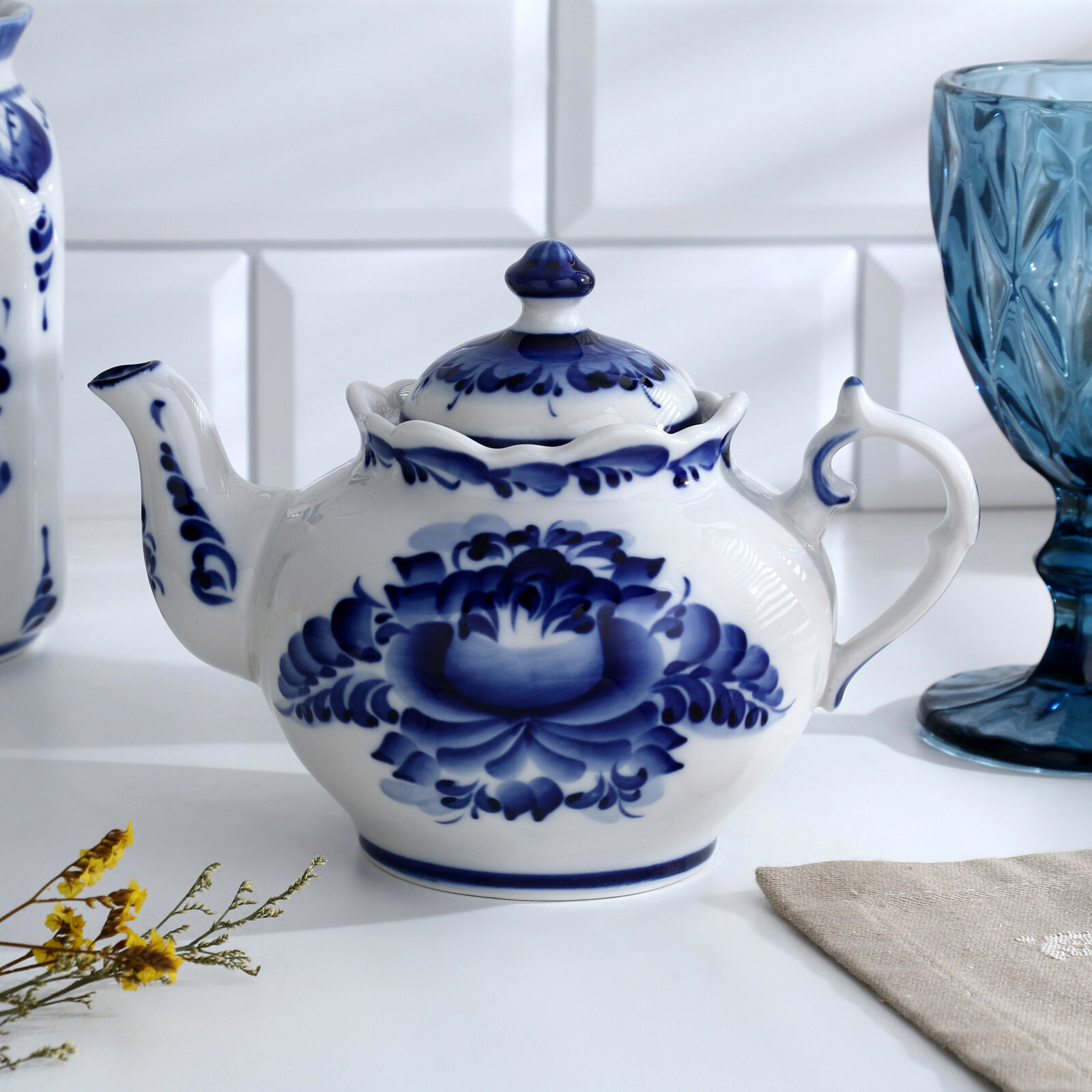 Заварочный чайник фарфор «Хуторок», h=13.5 см, гжель