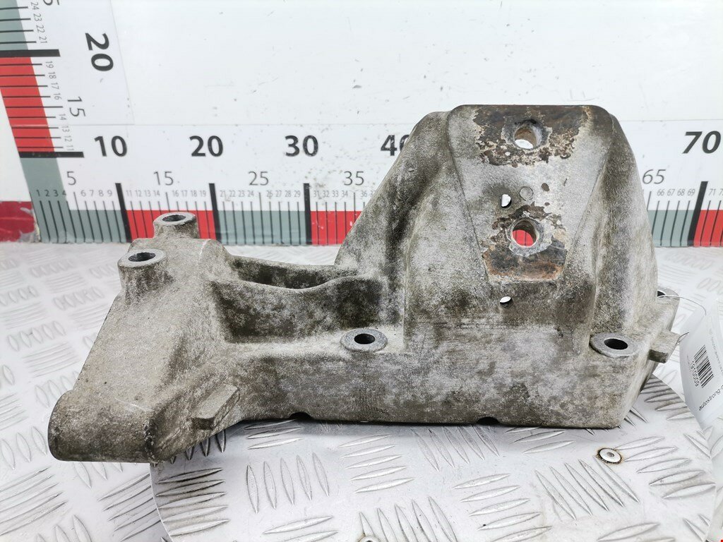 Кронштейн (крепление лапа) двигателя Iveco Daily 3 500394621 арт. 1910009
