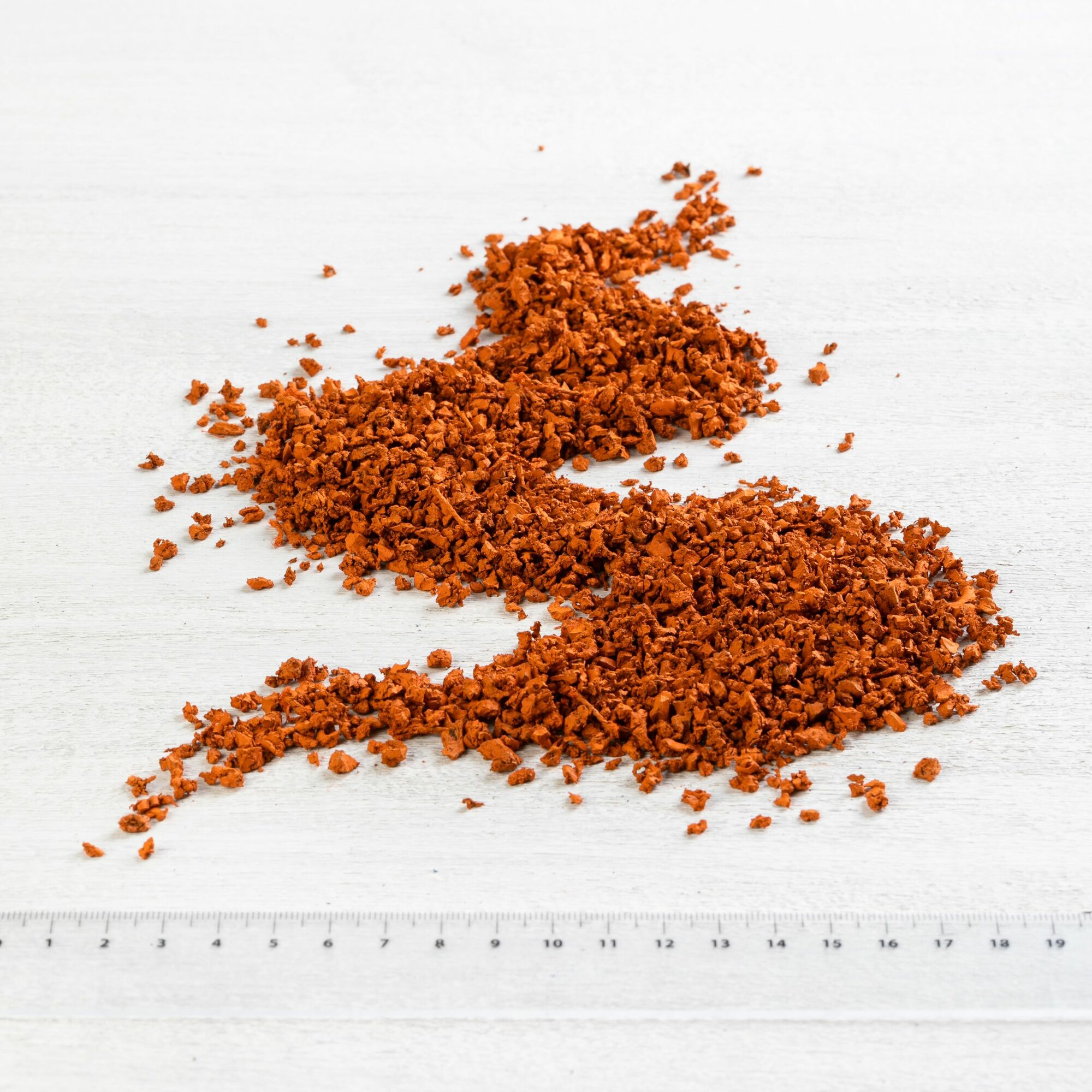 Резиновая крошка, окрашенная, оранжевая, 1 кг