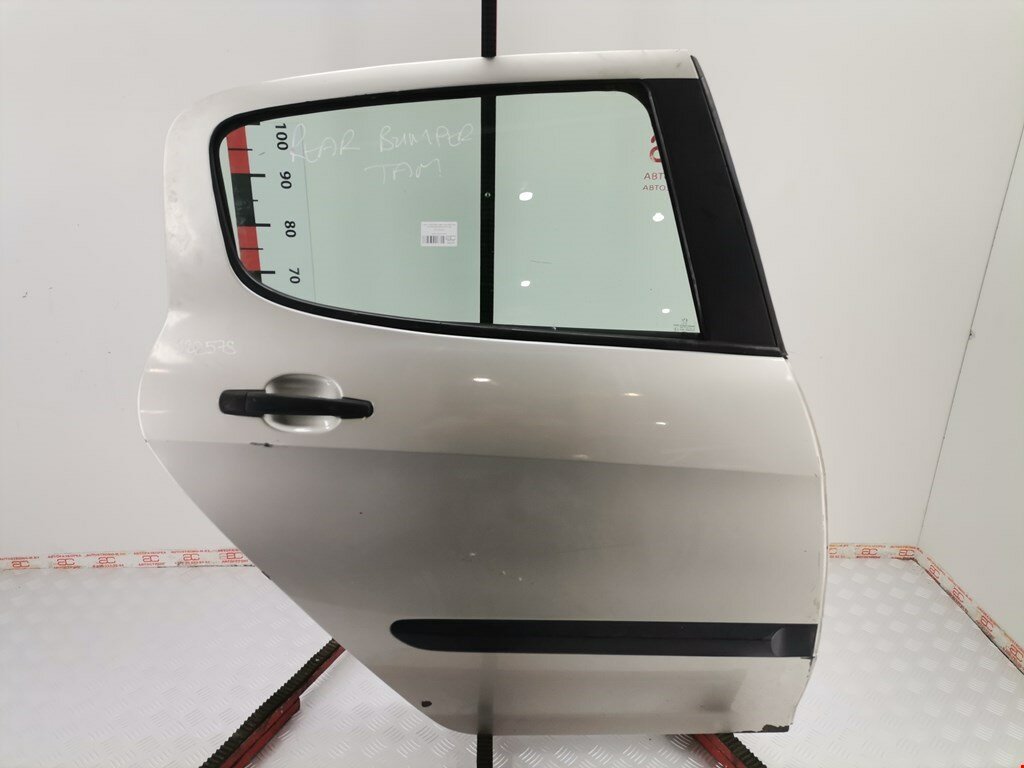 Дверь задняя правая Peugeot 308 9008S1 арт. 962578