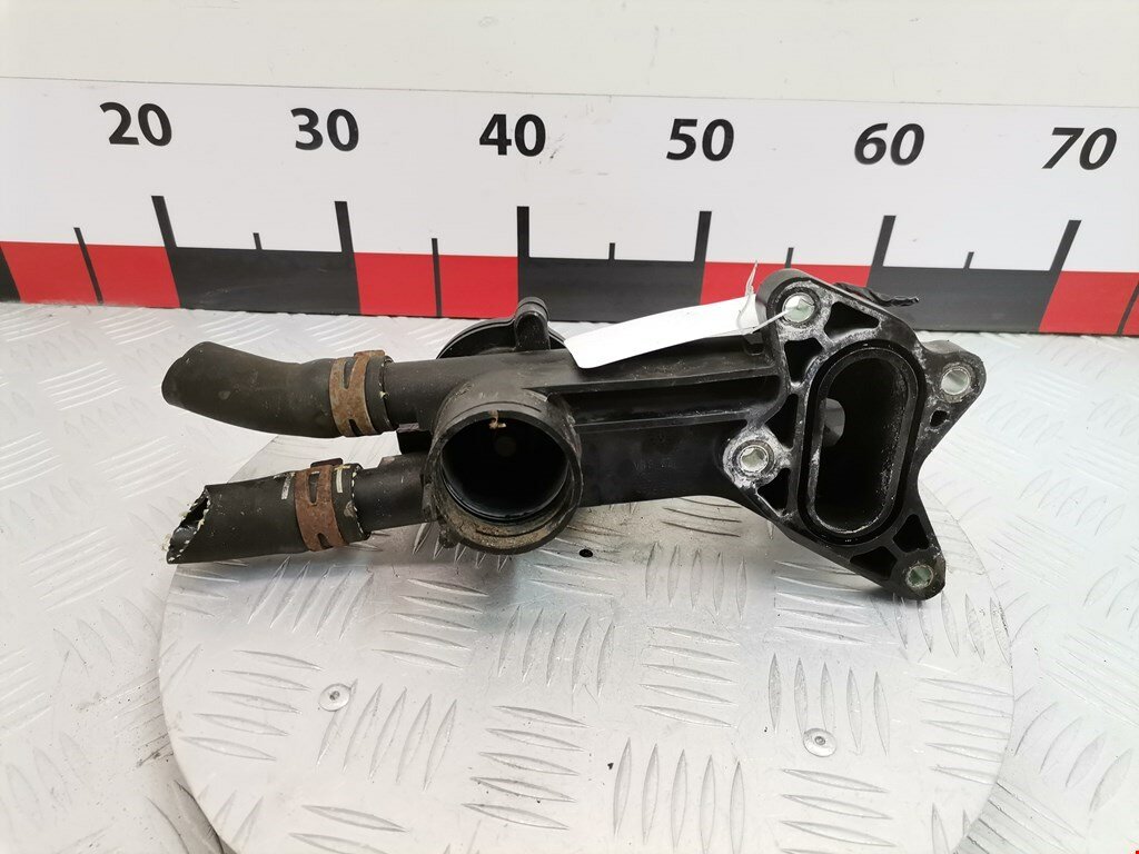 Корпус термостата Volkswagen Polo 4 03C121111B арт. 1448797