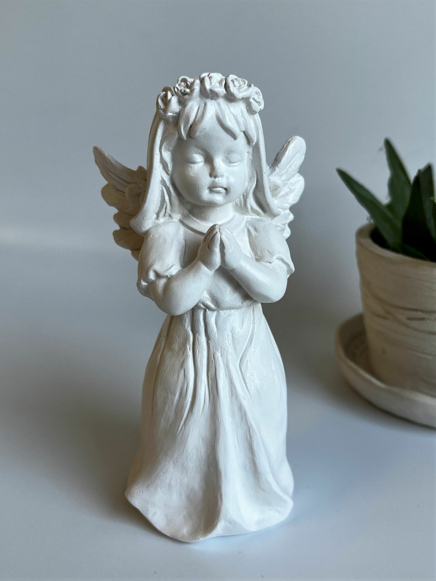Статуэтка ангел девочка
