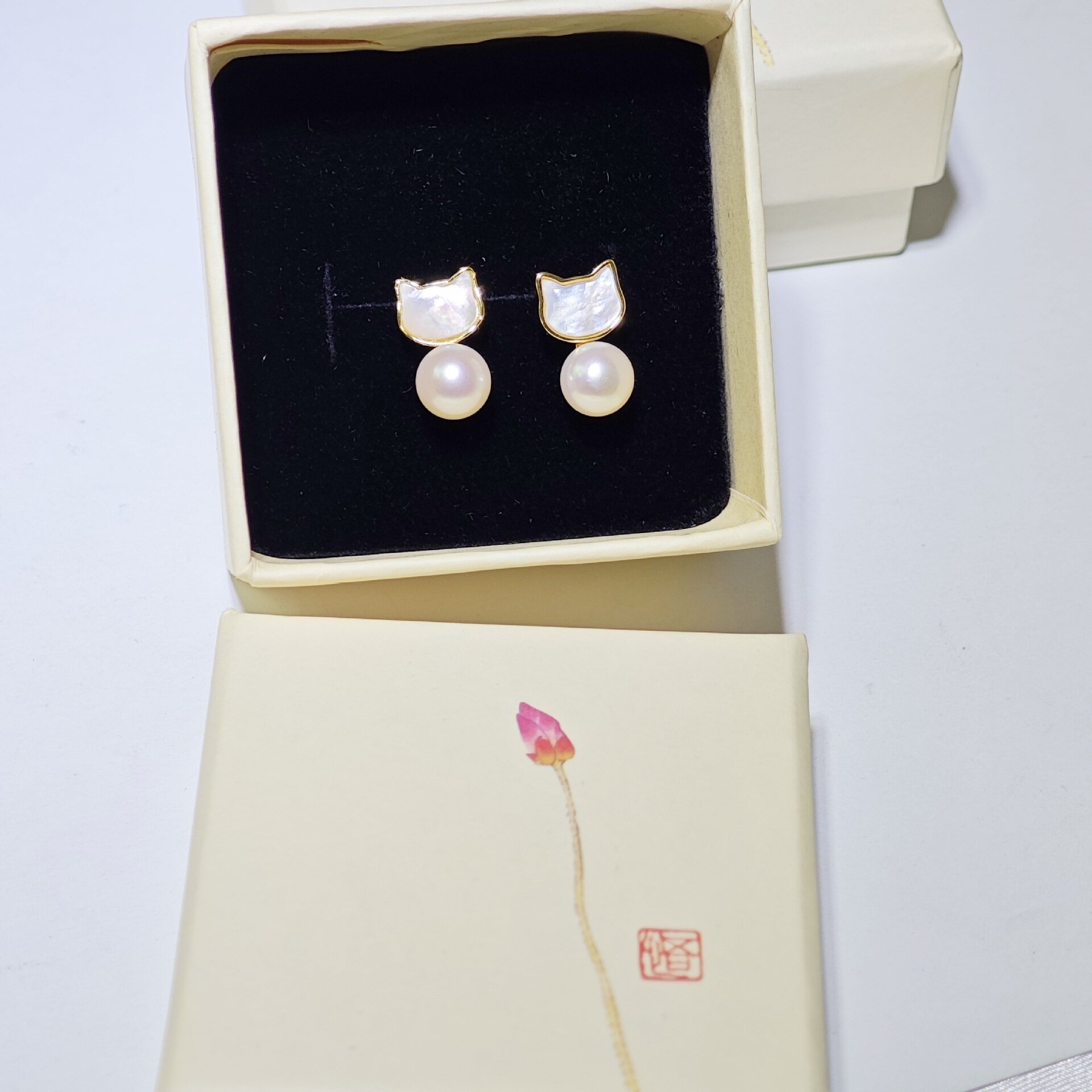 Подарочная коробка "Lotus" для ювелирных изделий, искусственная кожа, 53x53x40 см