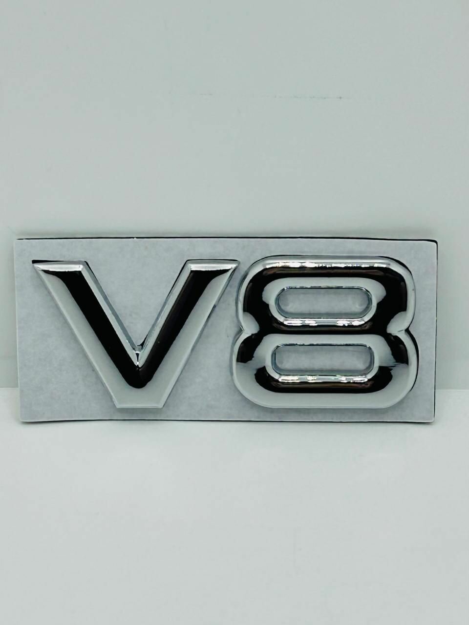 Шильдик Наклейка Эмблема V8 Хром