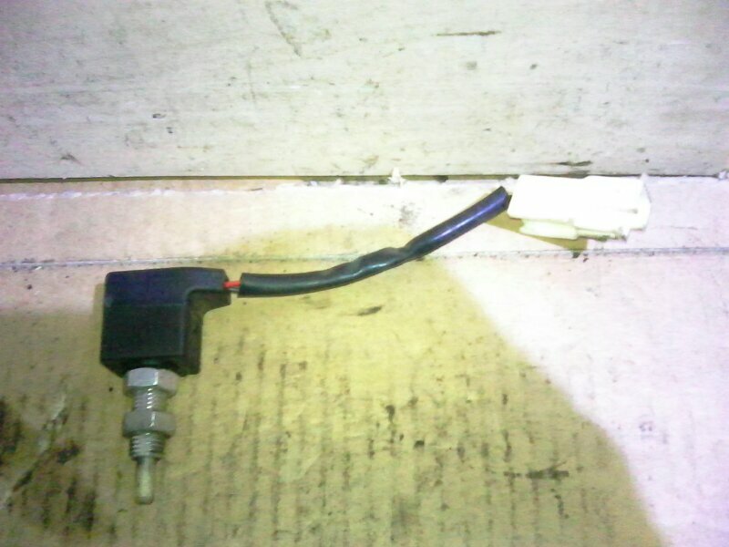 Б/У Датчик педали сцепления (концевик) Hundai Solaris, 10-б/у, Хундай Солярис / Киа Рио Датчик Hyundai Solaris 2010-2015 1, R...