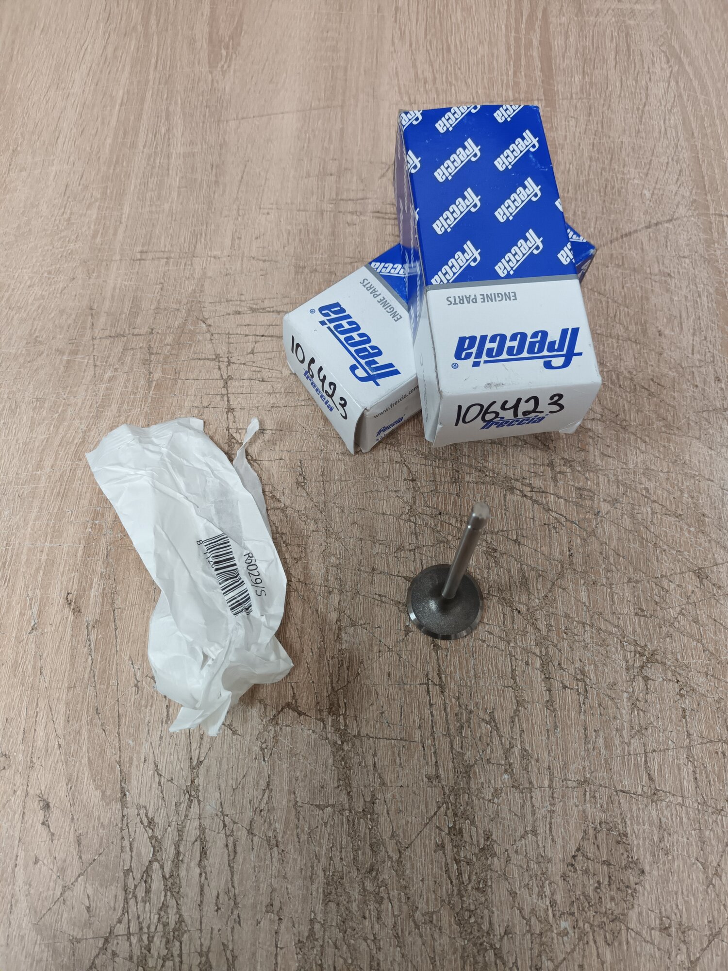 Клапана впускные Рено Логан, Сандеро, Меган 2, Флюенс, Дастер 16V K4M (кмпл 8шт)