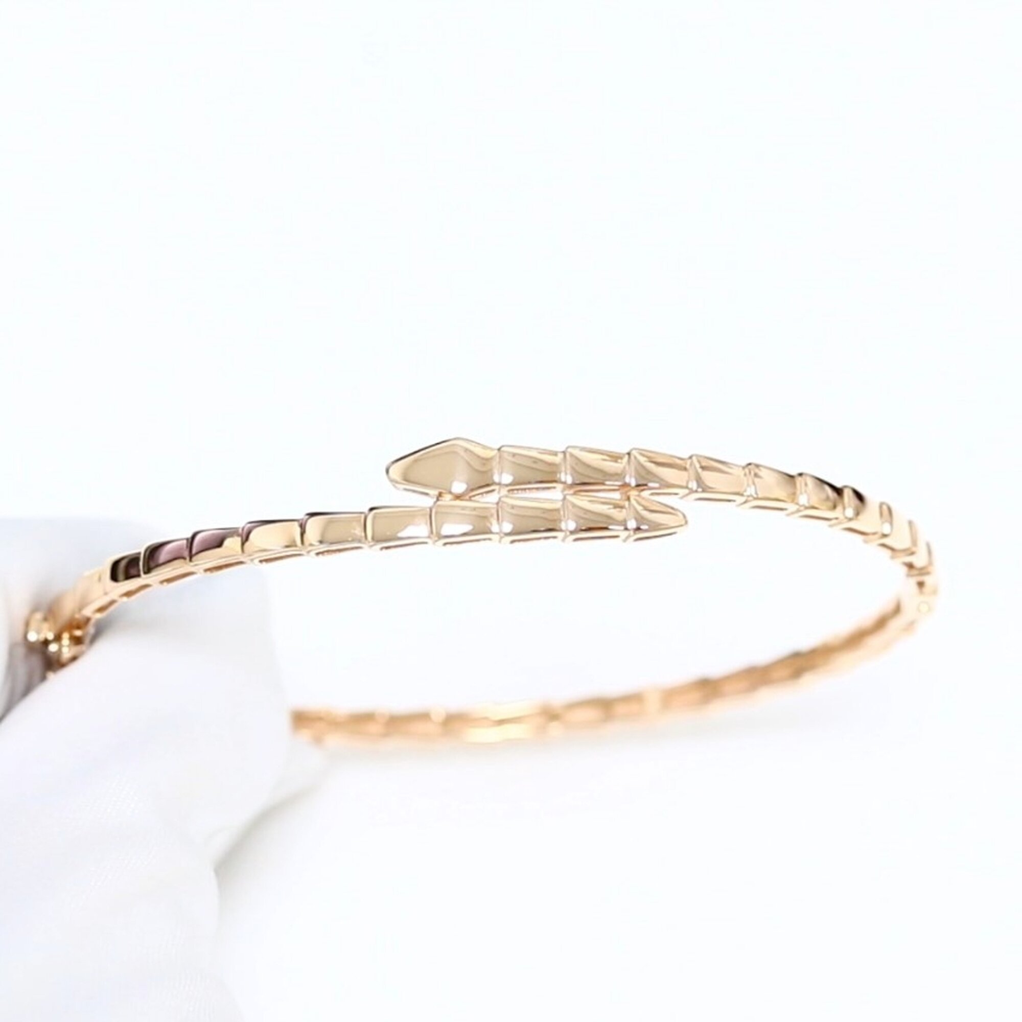 Жесткий браслет, красное золото, 585 проба