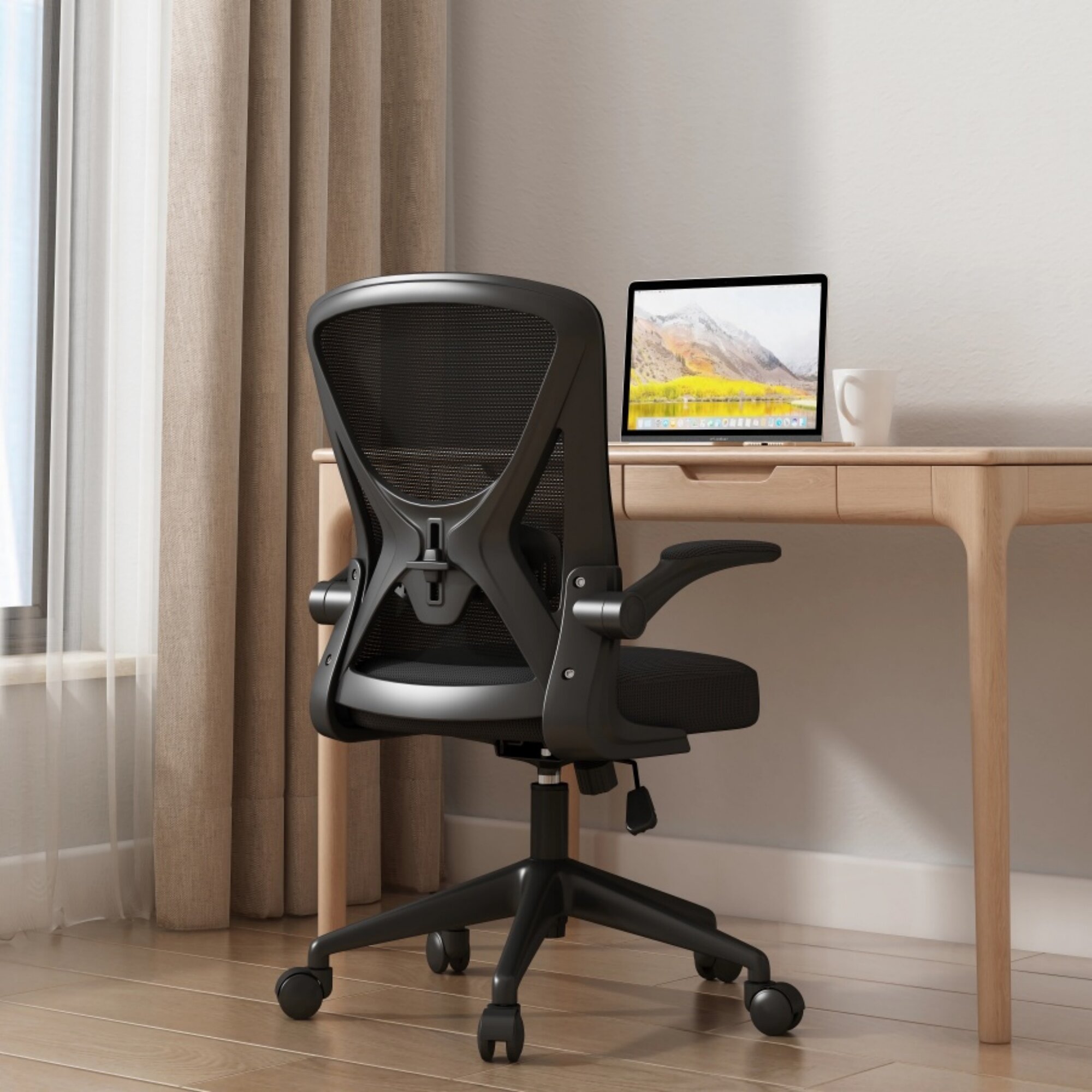 Офисное кресло KX-H698 с регулируемыми подлокотниками и мягкой поясничной поддержкой. Цвет черный