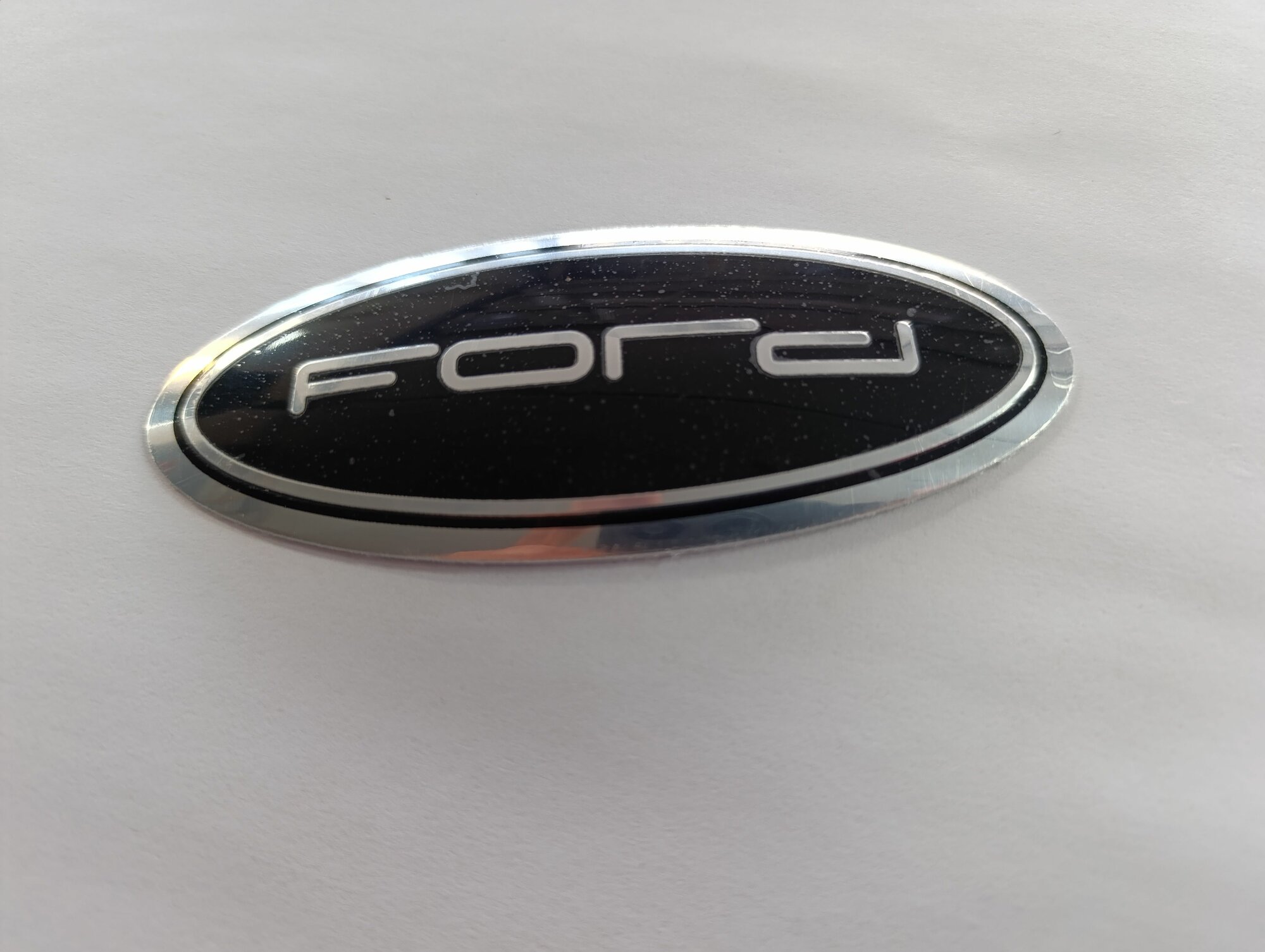 Эмблема передняя Ford Mondeo 4 Черная-Тюнинг