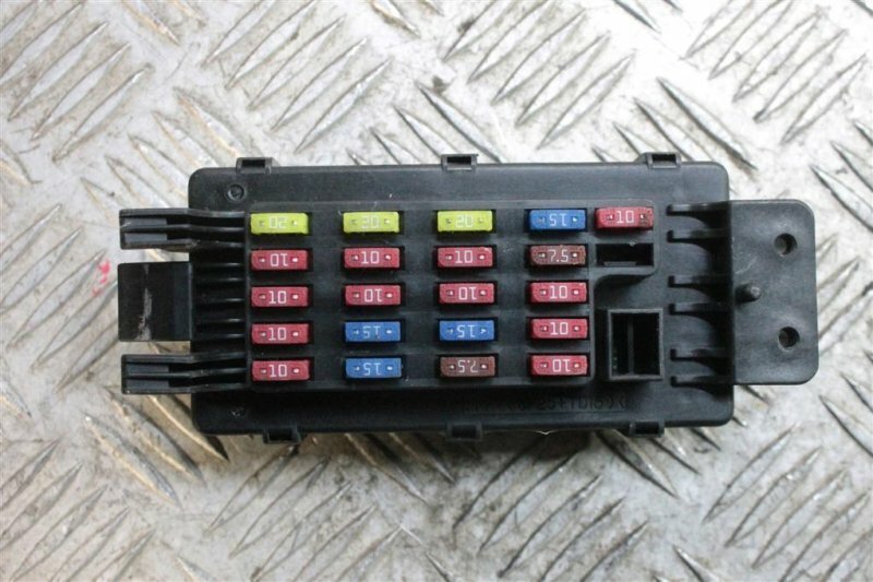 Б/У Блок предохранителей Chery M11 A3 / Чери M11 A3 1.6 SQR481F 119Л.С 2010