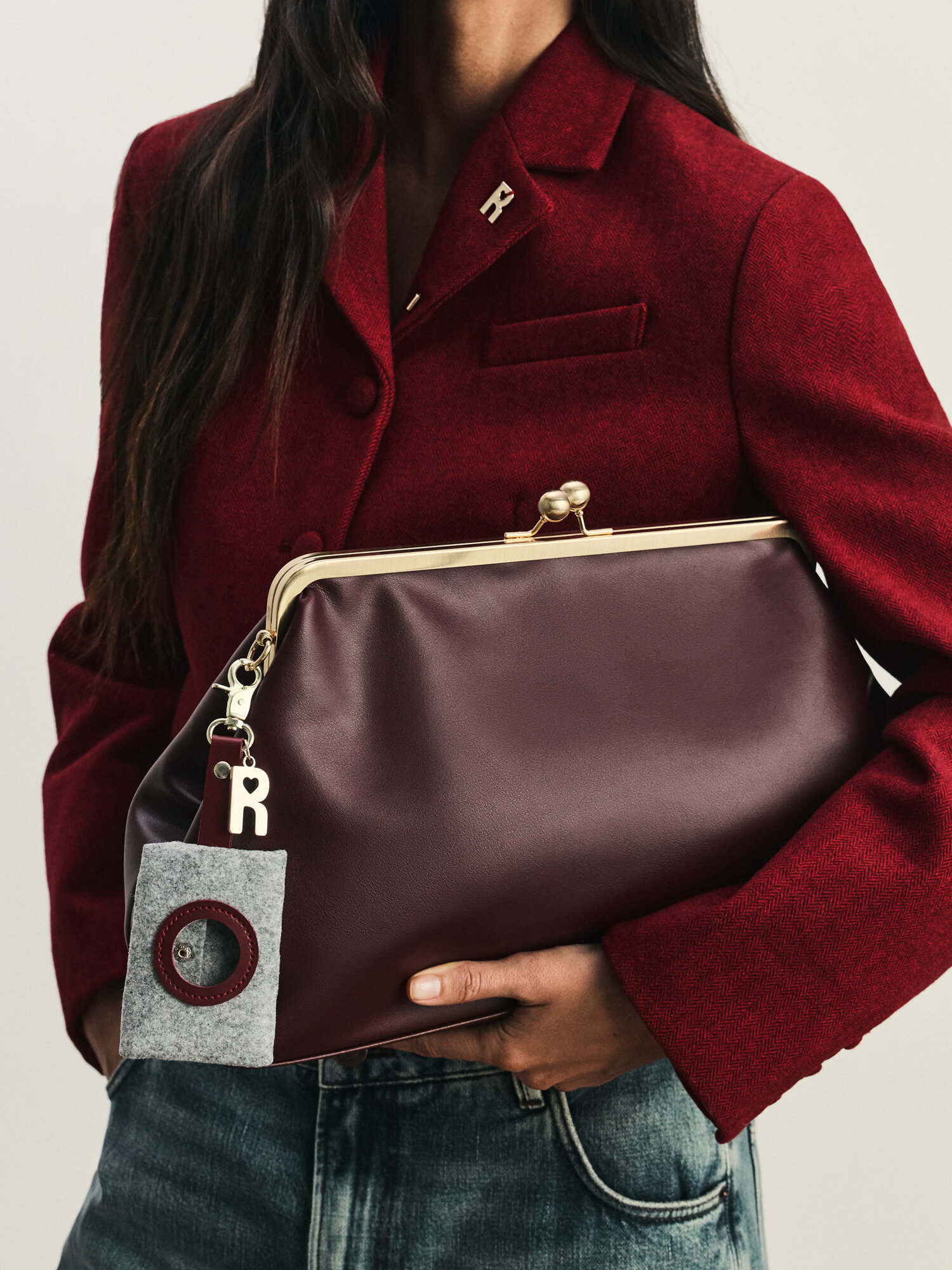 Диспенсер для пакетов для выгула собак