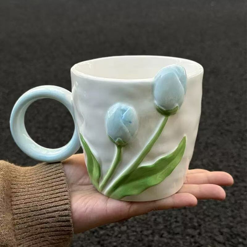 Кружка керамическая для чая с тюльпанами. Замечательный подарок