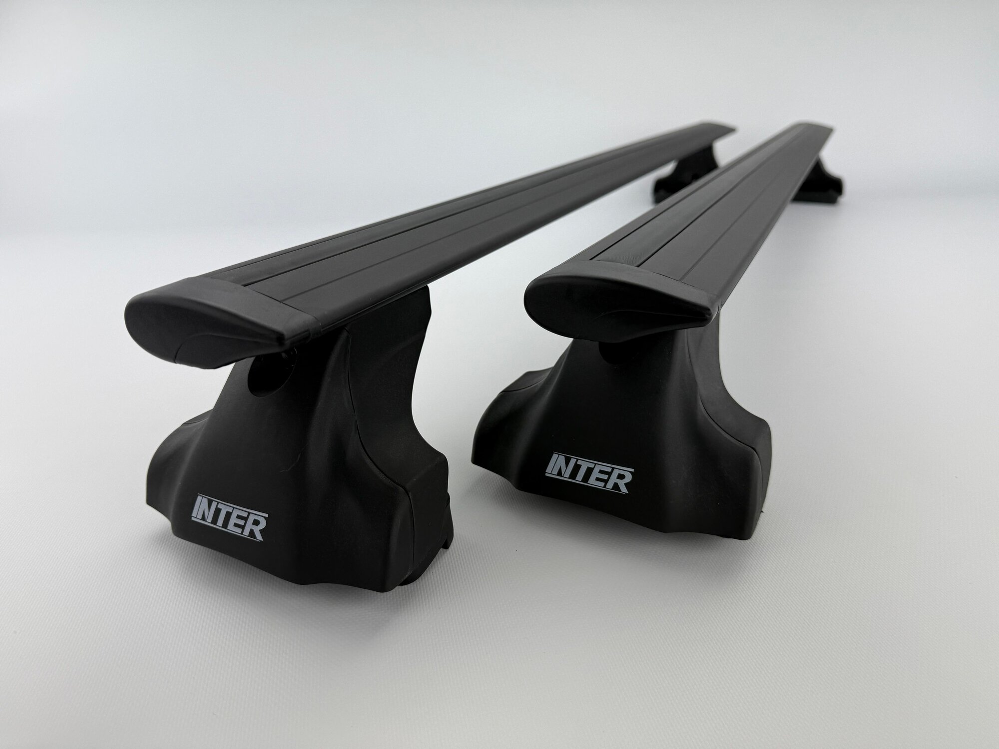 Багажник на крышу Мазда СХ 5 2011-2016 Mazda CX-5 I, Крепление Inter Spectr в штатные места автомобиля с крыловидными черными попереченами