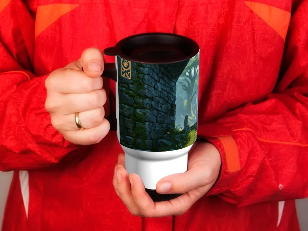 Тремокружка для авто с принтом "Старинный каменный мост с загадочными рунами на поверхности, ведущий в древнее царство. стиль: фэнтези, техника: графика." 0.5 л.