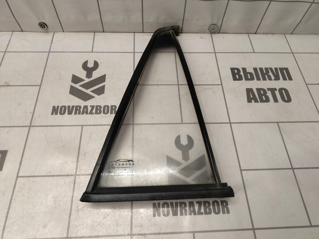 Стекло двери задней правой (форточка) Daewoo Nexia 95-16