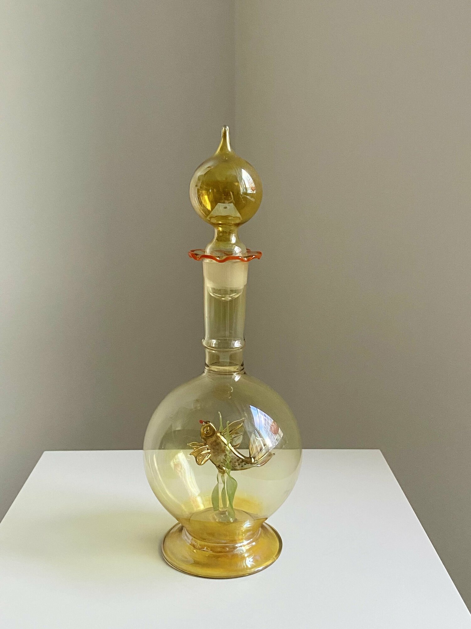 Штоф, графин СССР "Рыбка" Цветное стекло! Высота 28 см! Гутная техника! Янтарный цвет!