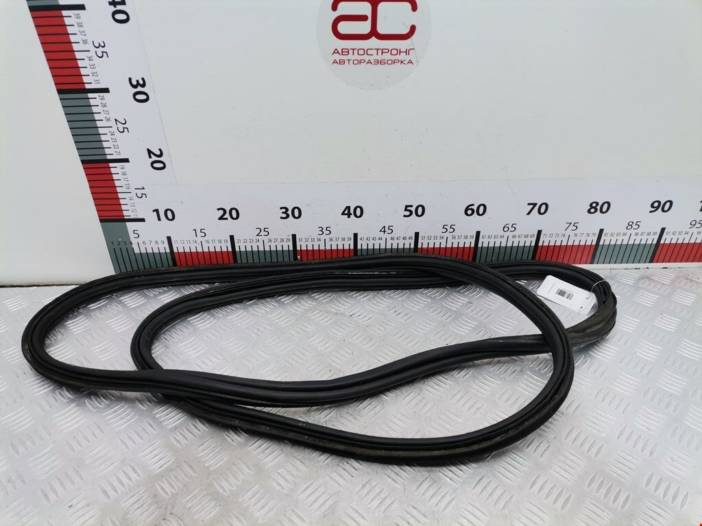 Уплотнитель багажника Opel Astra J 13258182 арт. 2029747