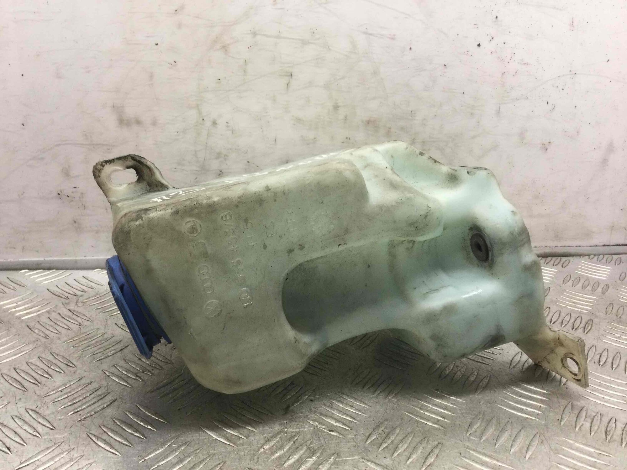 Б/У Бачок омывателя Audi A3 8L (1996-2000) 2000 г.