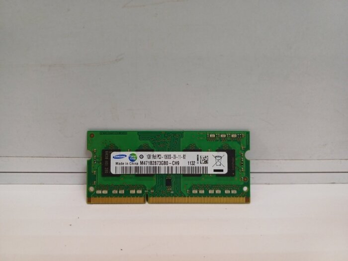 Оперативная память SO-DIMM Samsung DDR3 1Gb 10600S M471B2873GB0-CH9