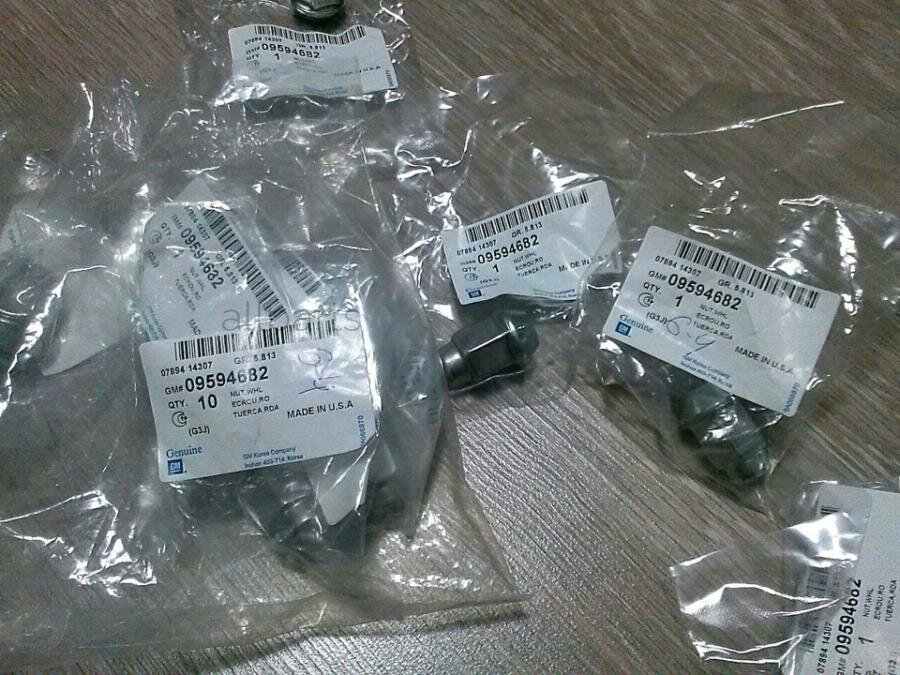 GENERAL MOTORS 09594682 Гайка колесная М12x1.5x35 хром конус, ключ 19 закрытая CHEVROLET Cruze (09), Orlando (11), Aveo (12) (ли GM GENERAL MOTORS 09594682