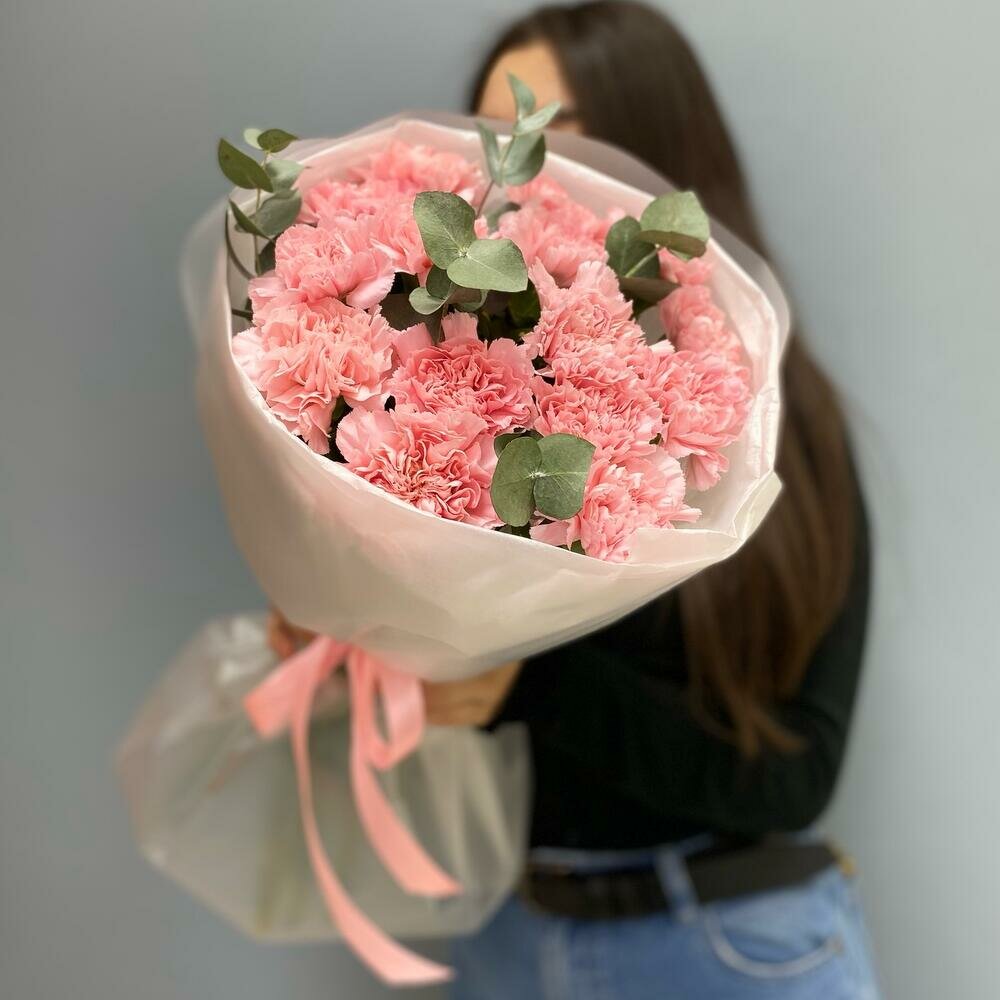 Круглый букет из диантусов