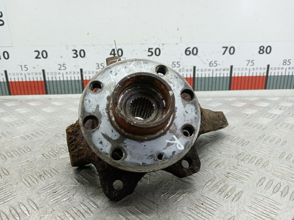 Ступица (кулак цапфа) передняя правая Opel Vectra B 90468578 арт. 2098953