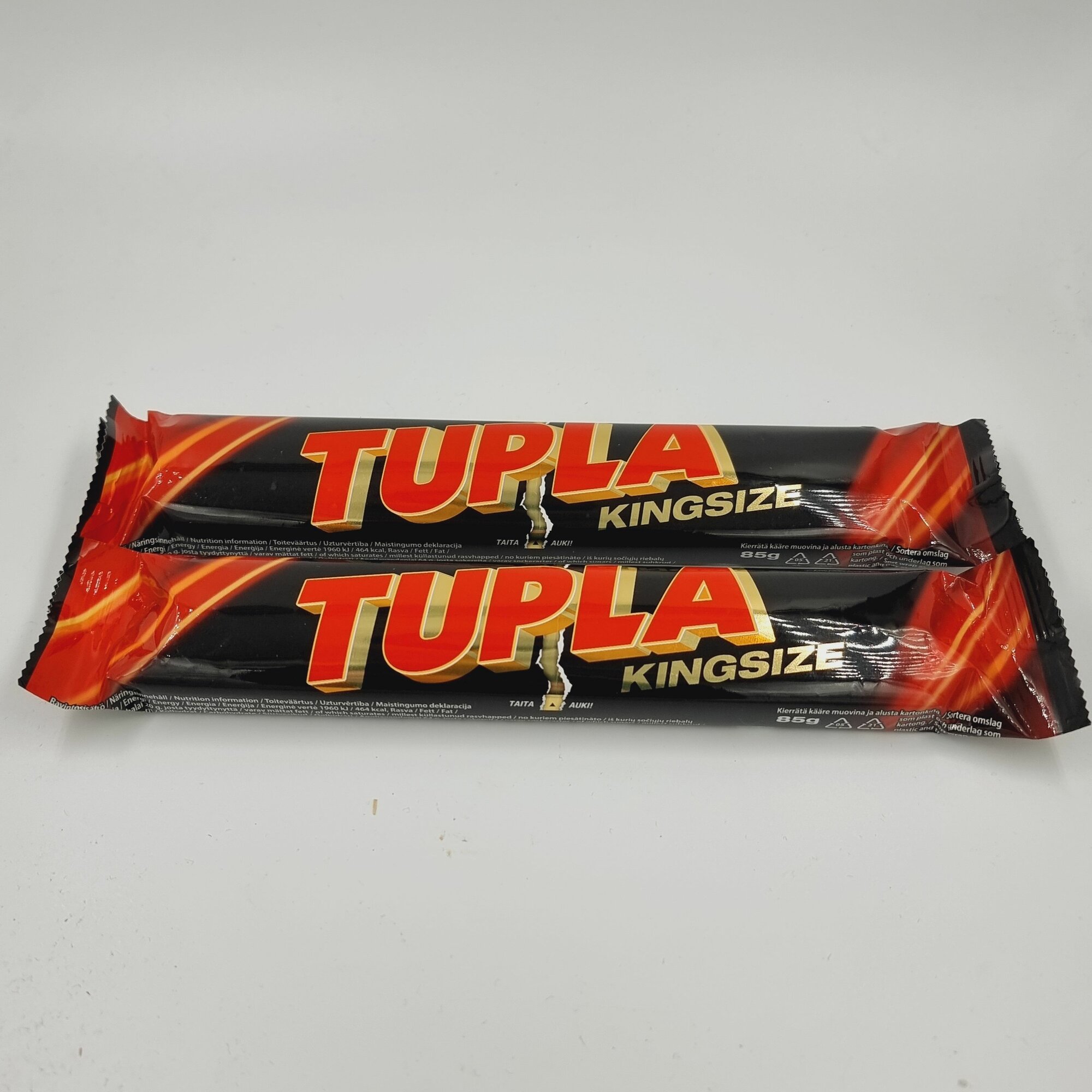 Шоколадные батончики Tupla King size в молочном шоколаде с жареным миндалем и какао-нугой (2x85) 170 г (из Финляндии)