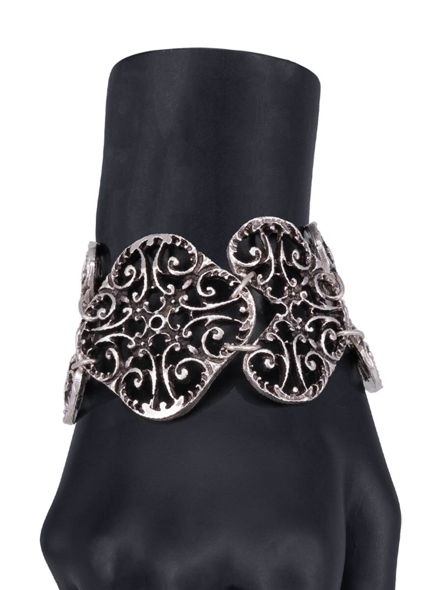 Жесткий браслет