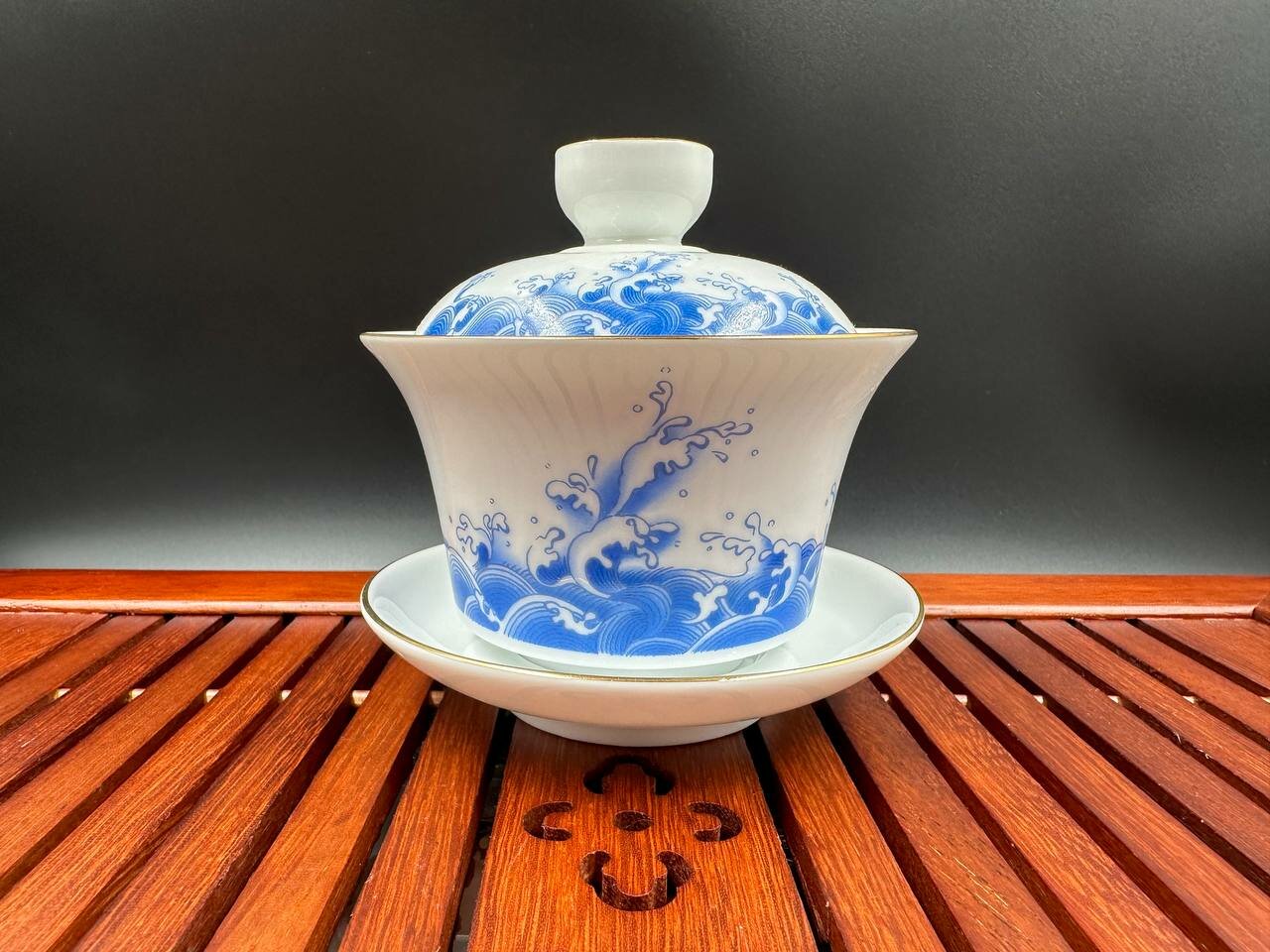 Гайвань для чайной церемонии фарфоровая "Волны" с золотым кантом, 150мл.