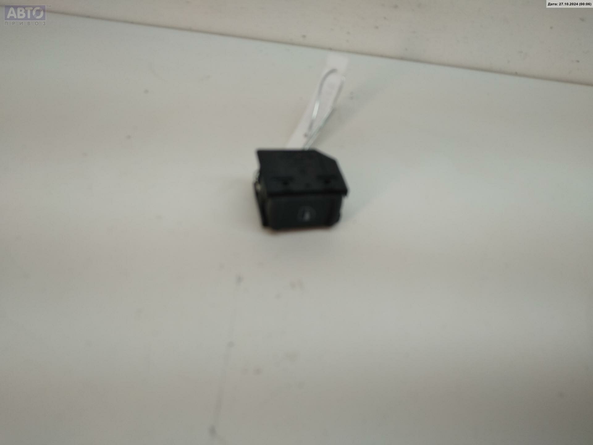 Кнопка стеклоподъемника переднего правого Volkswagen Passat B5