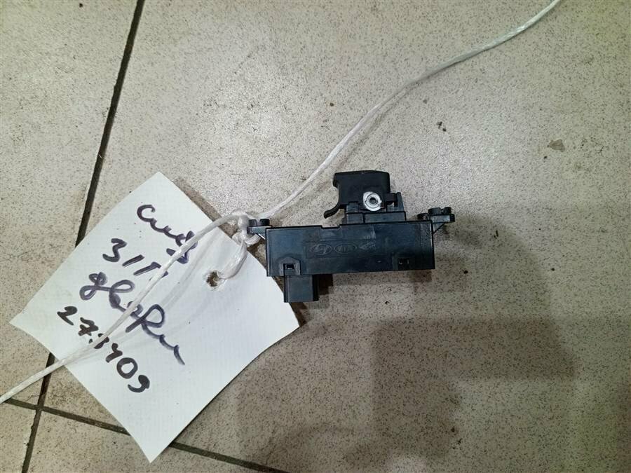 Кнопка стеклоподъемника от Kia Ceed 2012-2018