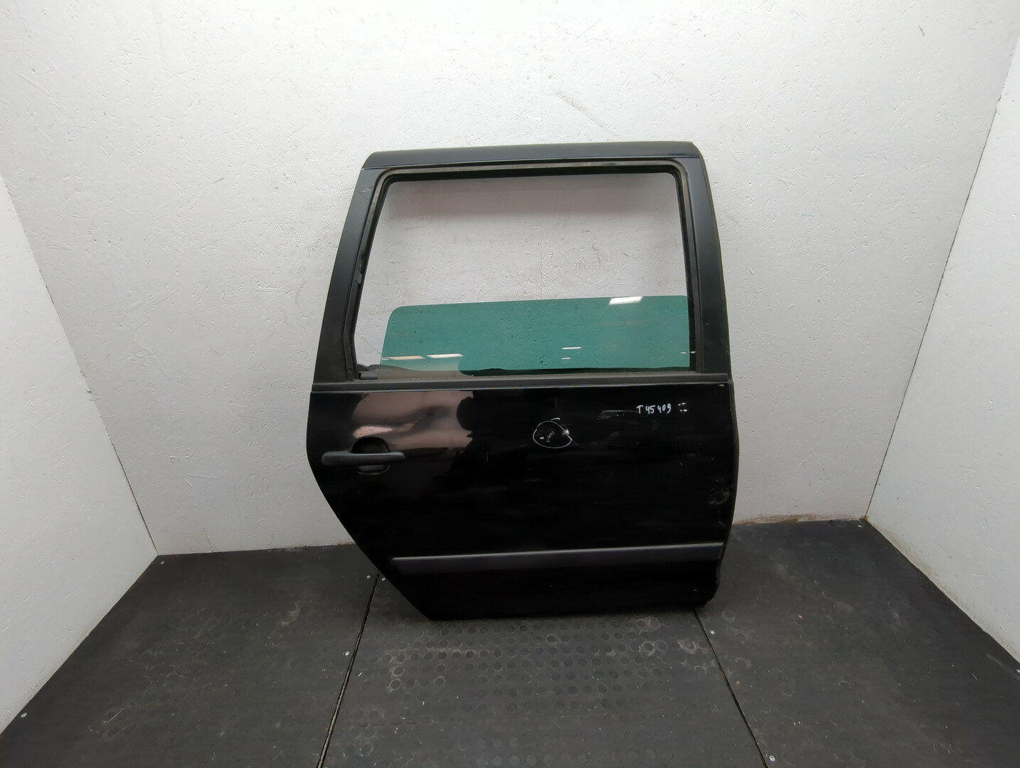 Дверь боковая (легковая) правая задняя Volkswagen Sharan Б/У
