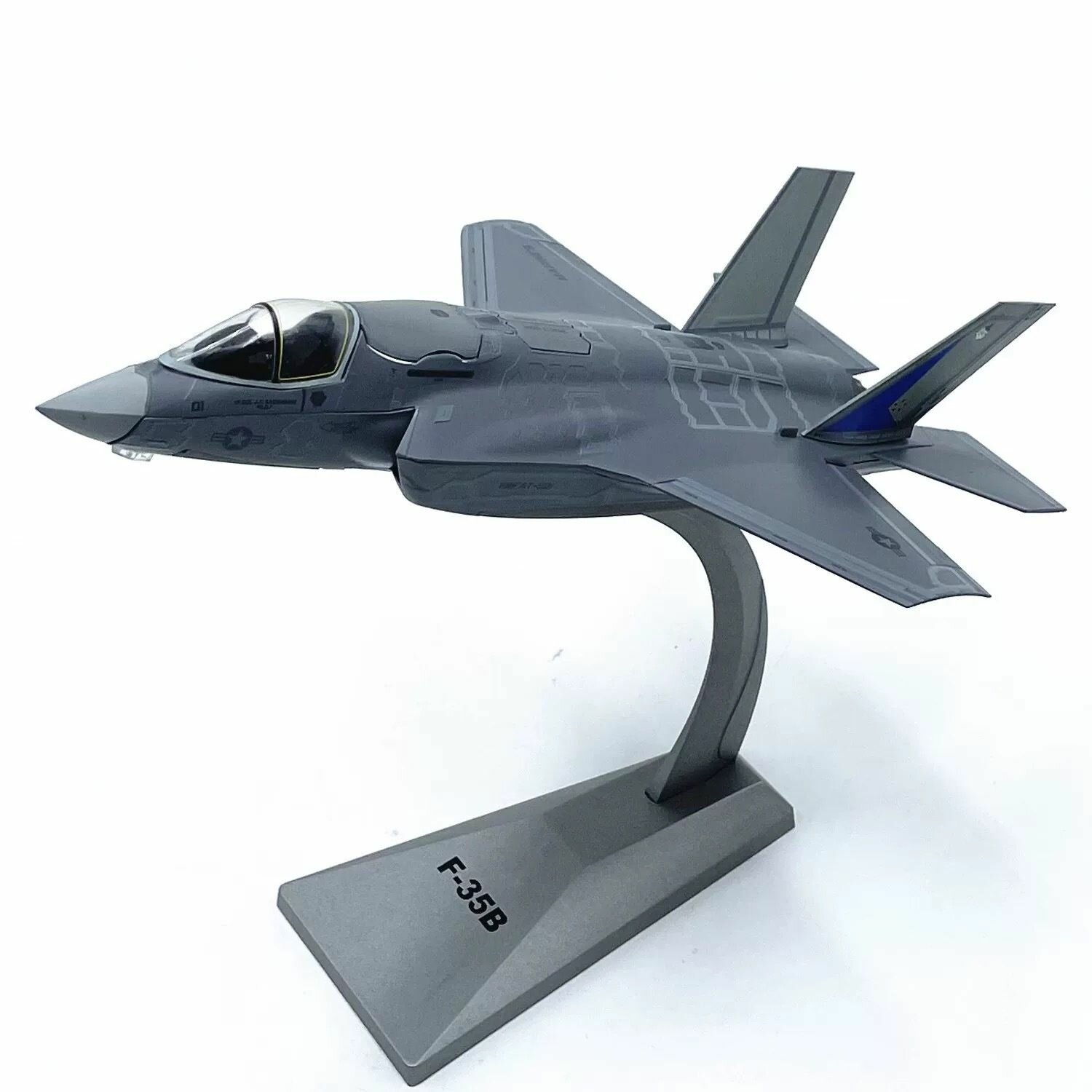 Игрушечный самолетик в стиле "1:72 F 35B, A